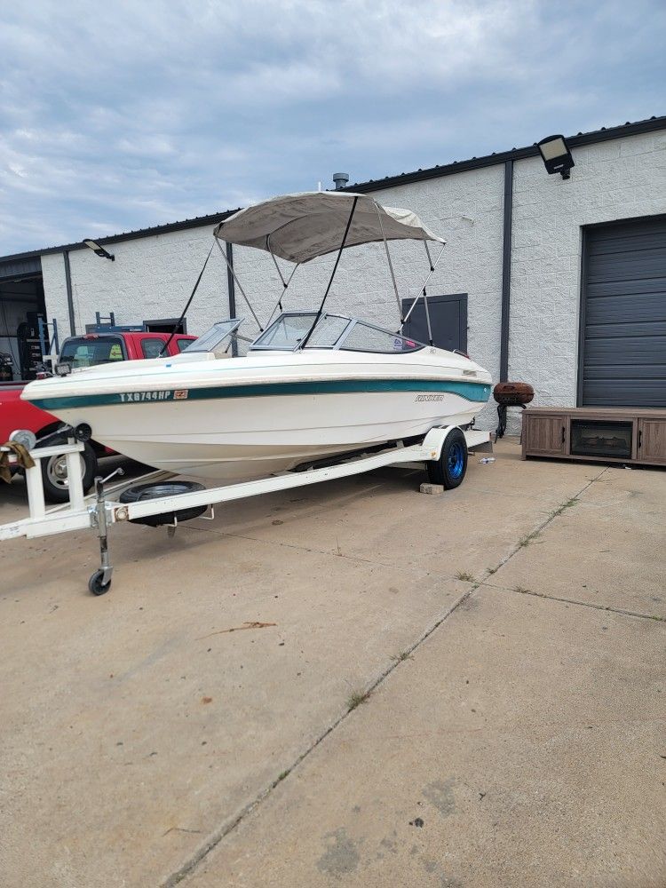 Rinker Boat With v6 Mercruiser Inboard/outbard for Sale in Irving, TX ...