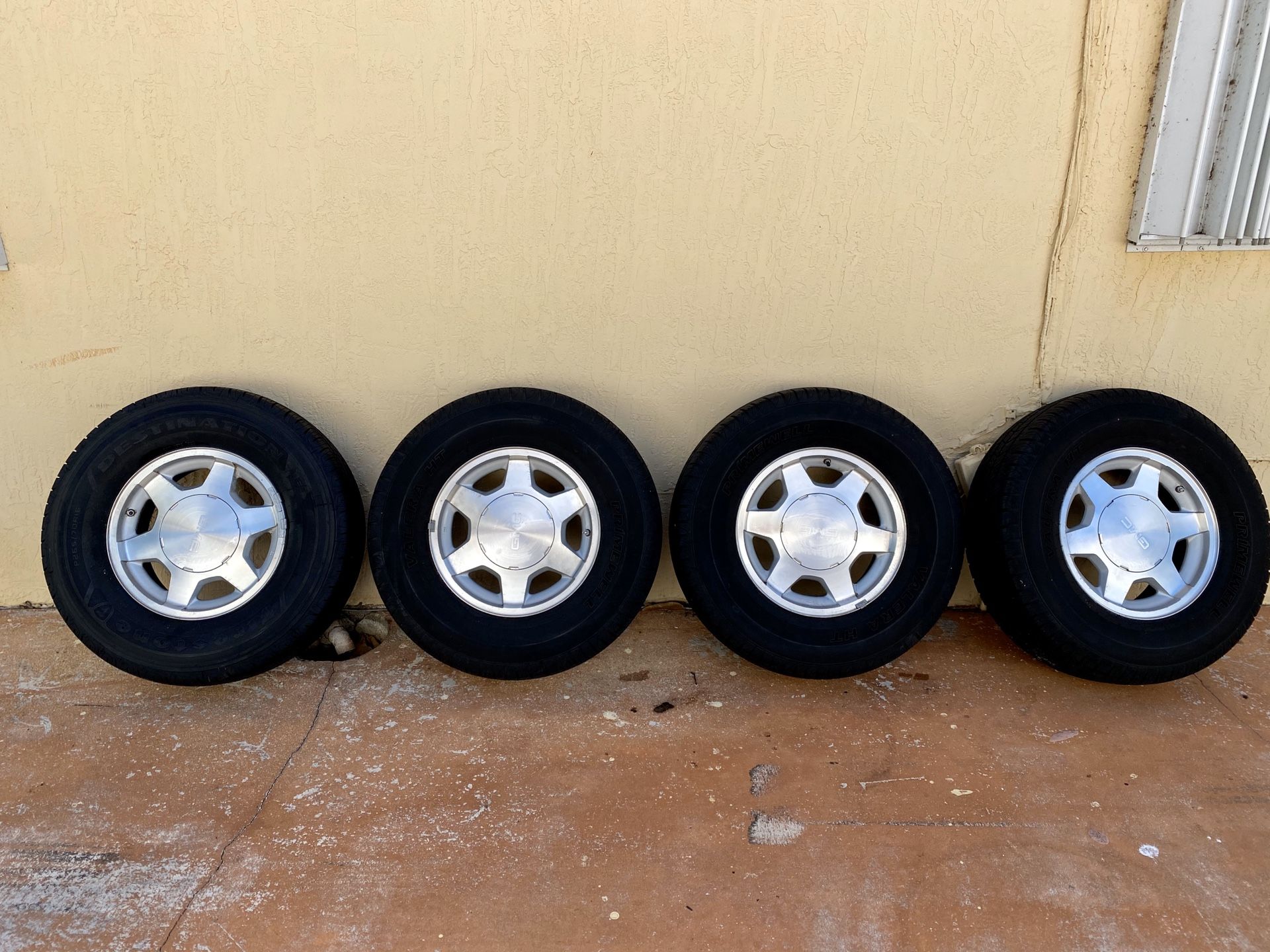 16 inch GMC Sierra Yukon rims and tires for Sale in Hialeah, FL - OfferUp