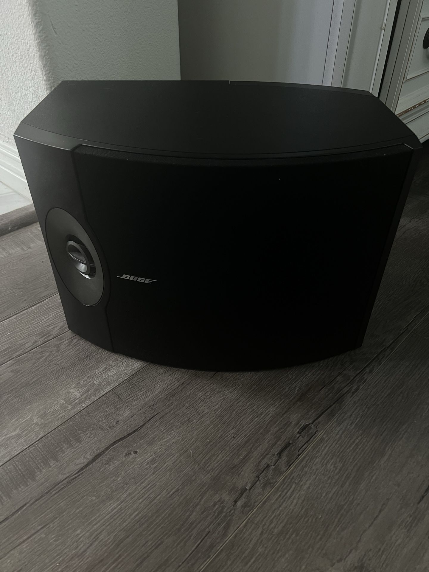 Bose 301 V Right Bose 301 Series V Direct/Reflecting Speaker for Sale in Menifee, CA - OfferUp