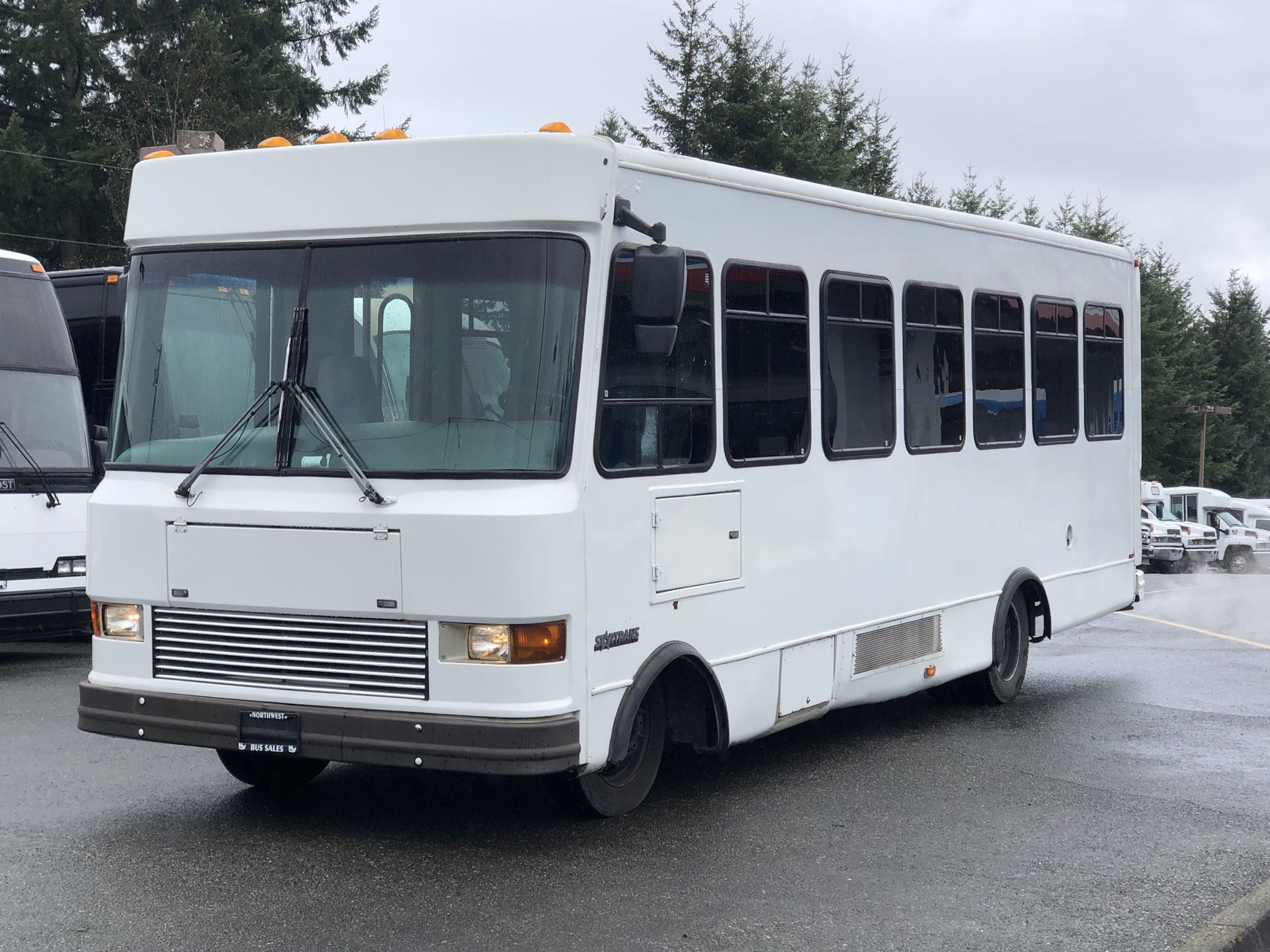 1999 SHUTTLE BUS - PERFECT FOR A MOTORHOME CONVERSION for Sale in ...