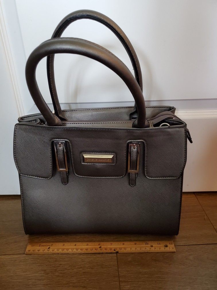 Silver / Grey Purse Handbag for Sale in Lacey, WA - OfferUp