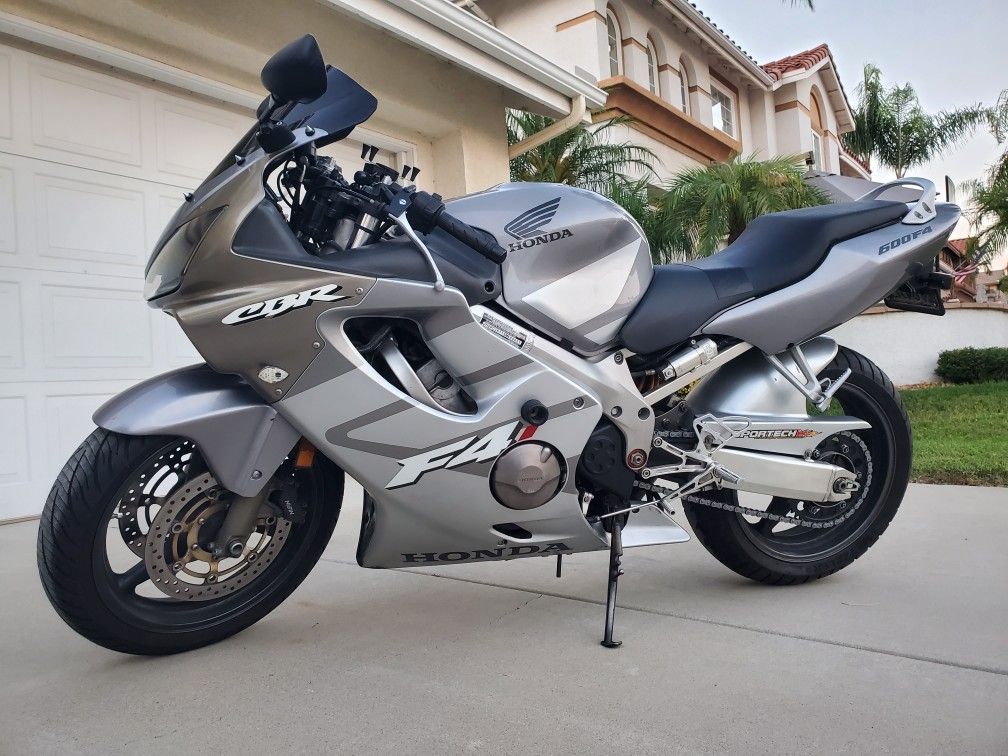 2005 Honda CBR 600 F4i (PENDING PICKUP) for Sale in Murrieta, CA - OfferUp