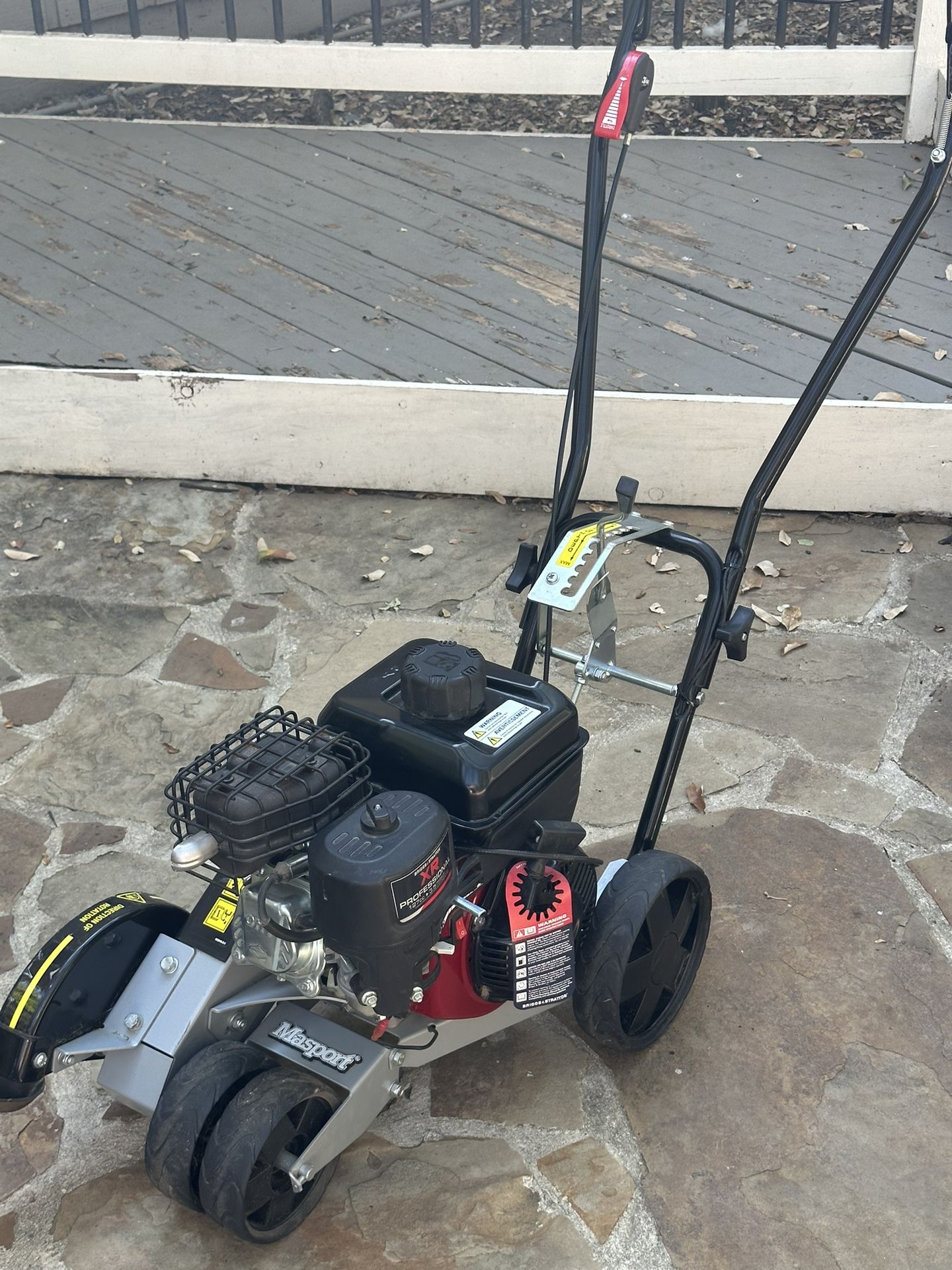 Masport Petrol Edger Briggs & Stratton Commercial Edger for Sale in San ...