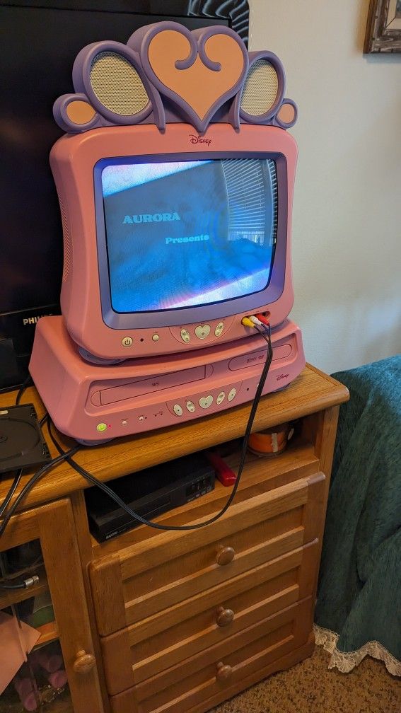 RARE Vintage Disney Princess Tv Set With DVD/VCR/Remote for Sale in ...