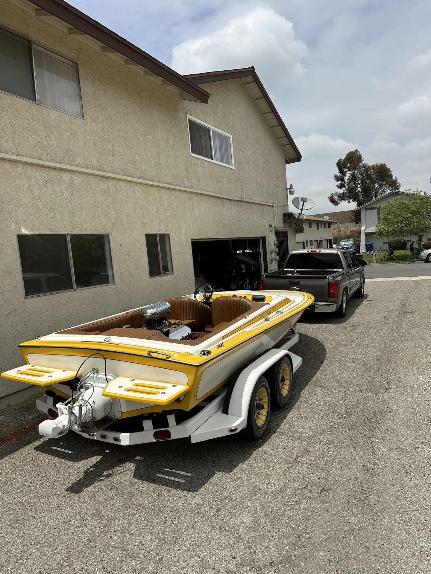 1980 Hallett Mini day cruiser jet boat for Sale in Ontario, CA - OfferUp