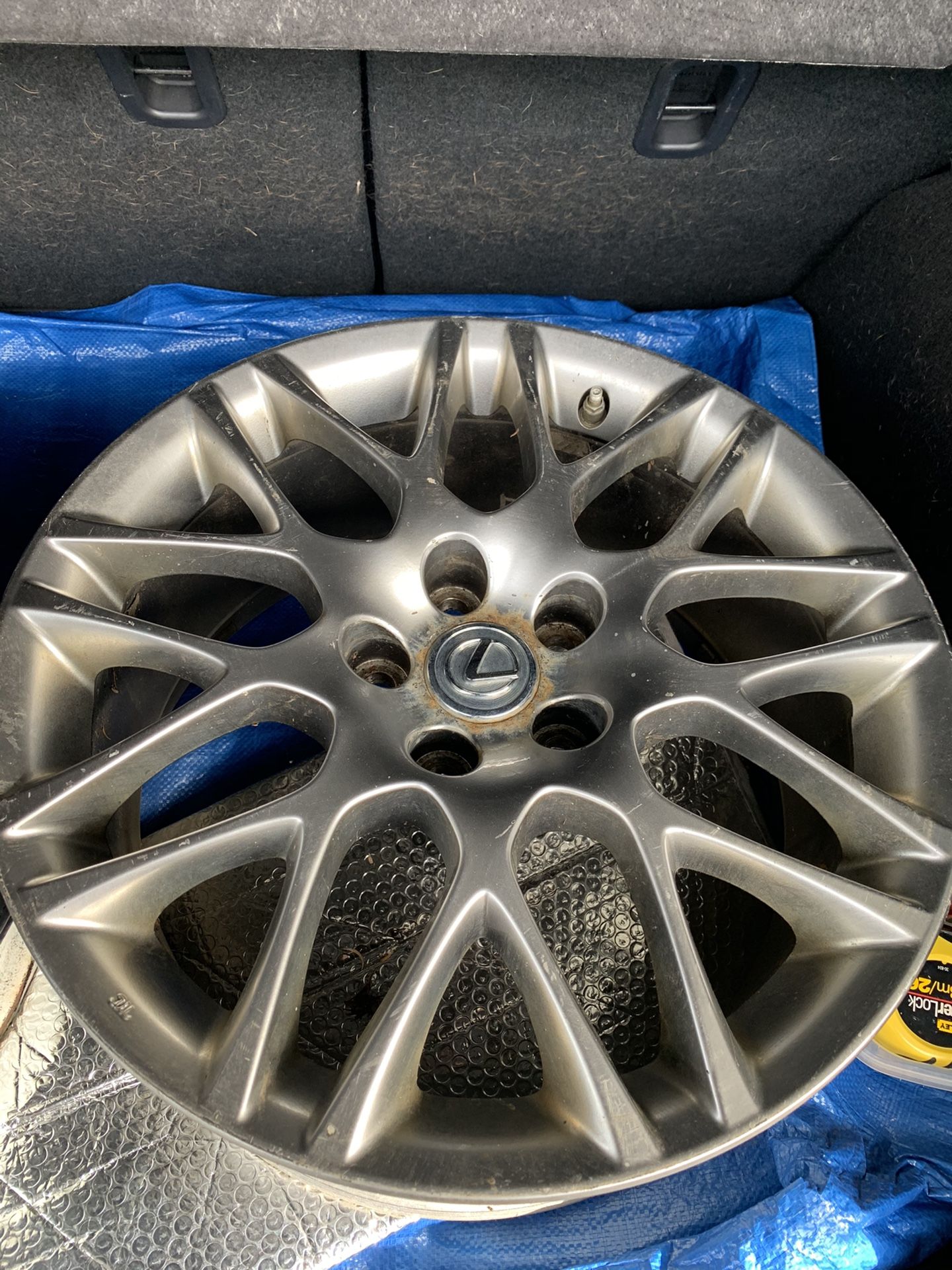 Lexus rim 18 inches ****FREE*** for Sale in Bellevue, WA - OfferUp
