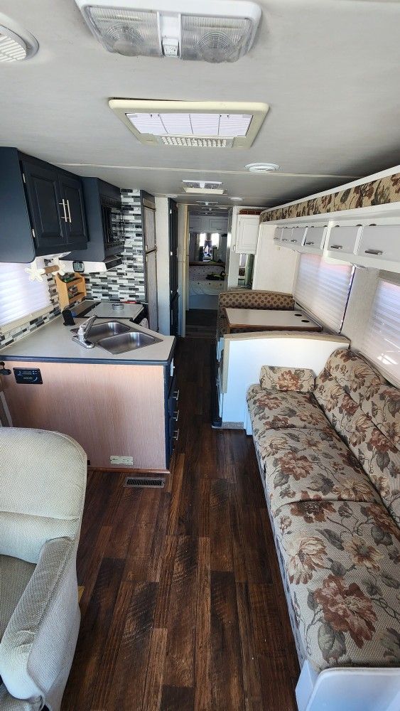 2000 Georgetown Forest River M-325s for Sale in Las Vegas, NV - OfferUp