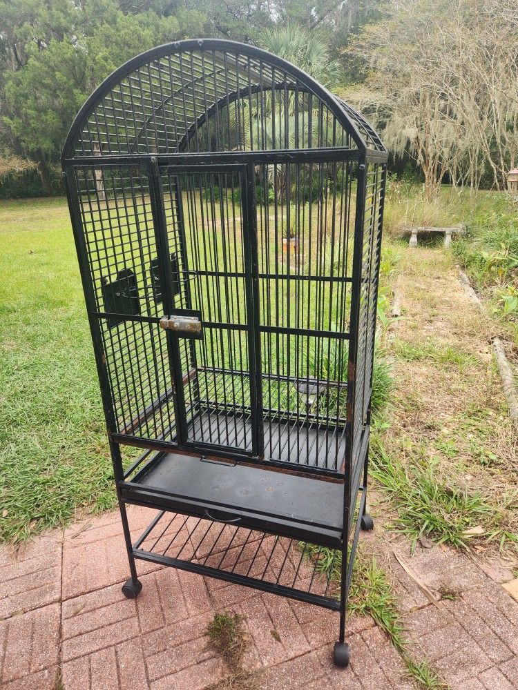 Large Bird Cage for Sale in Leesburg, FL - OfferUp