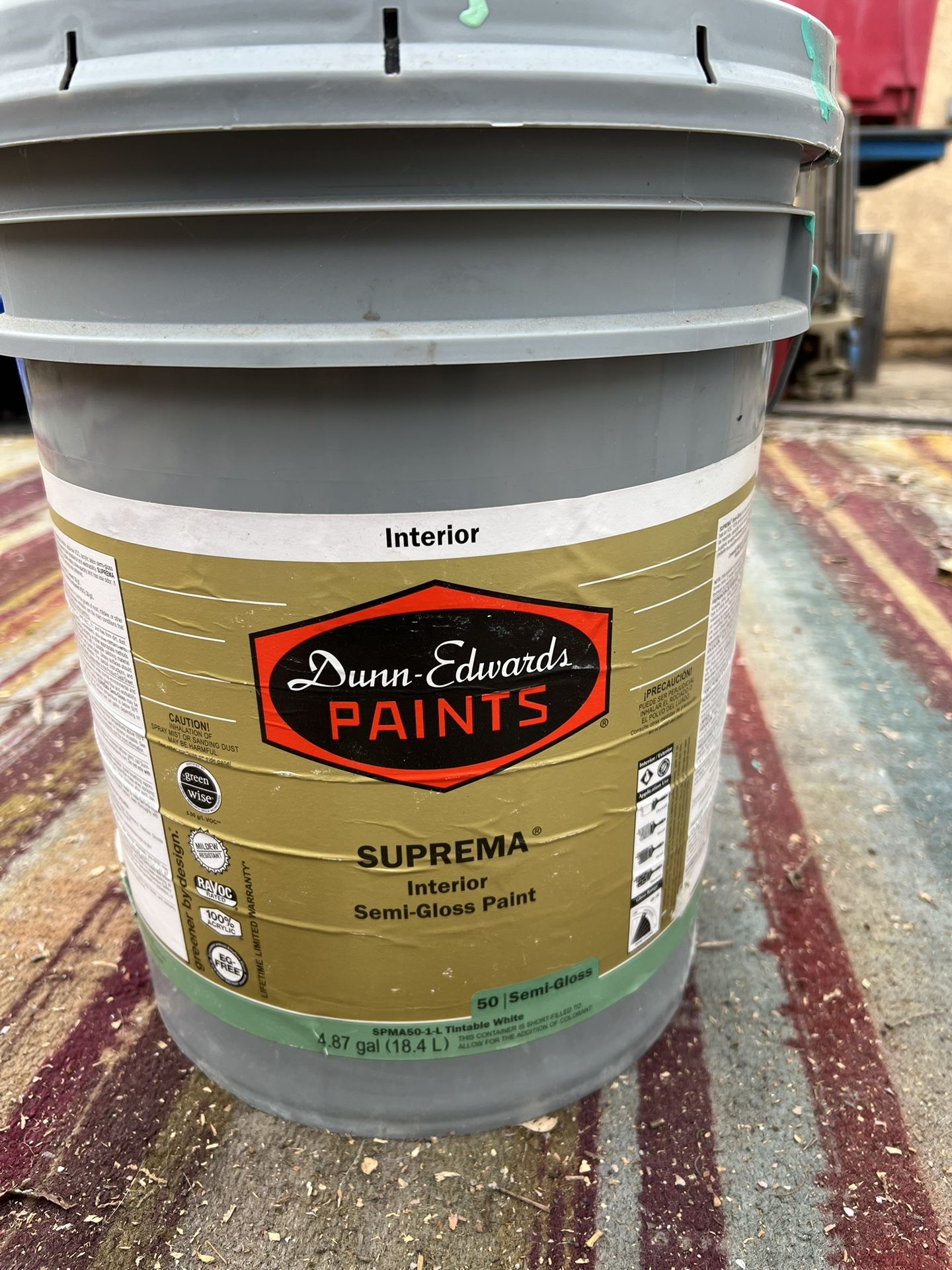 Dunn Edwards 5 Gallon Interior Paint for Sale in Irwindale, CA - OfferUp