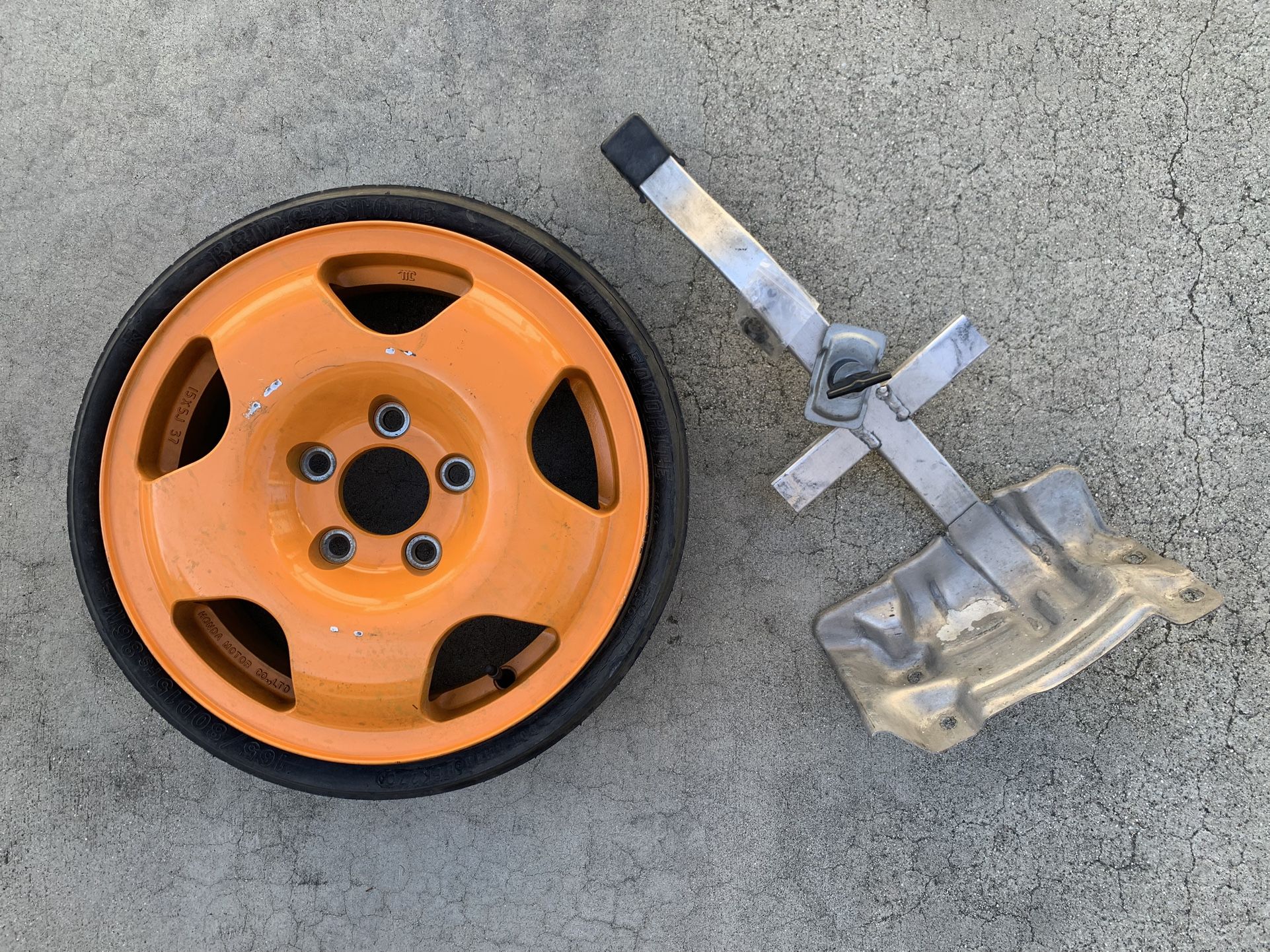 ACURA NSX OEM SPARE TIRE AND MOUNTING BRACKET W/ HARDWARE for Sale in ...