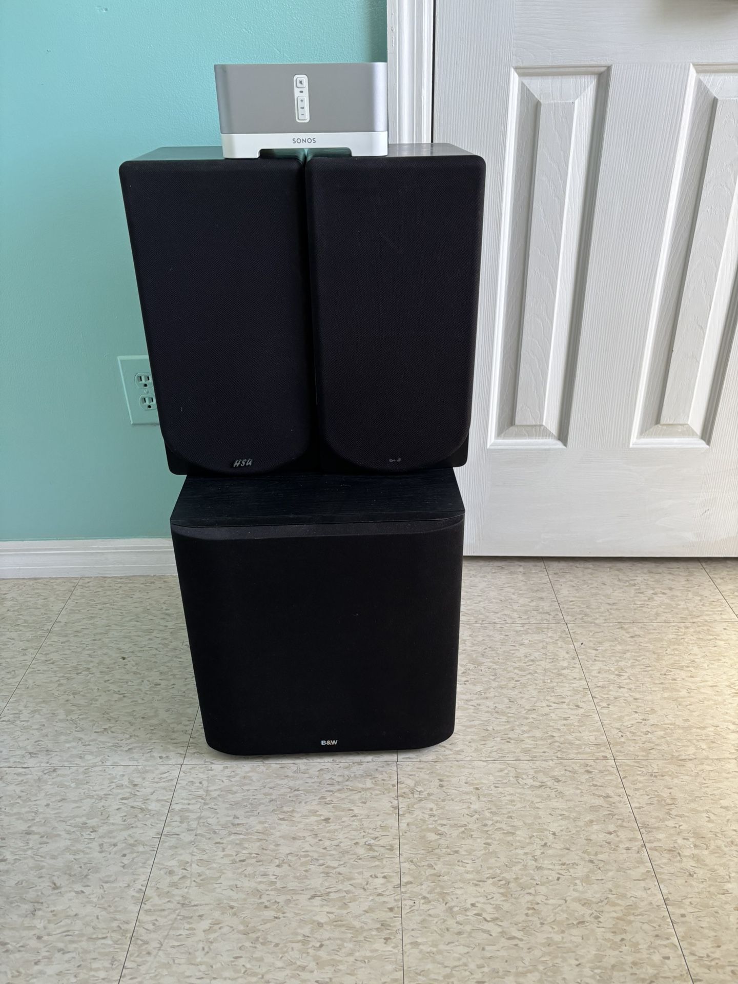 Subwoofer 12” Speaker. 600 Wats Plus’s To Speakers And Amplifier for ...