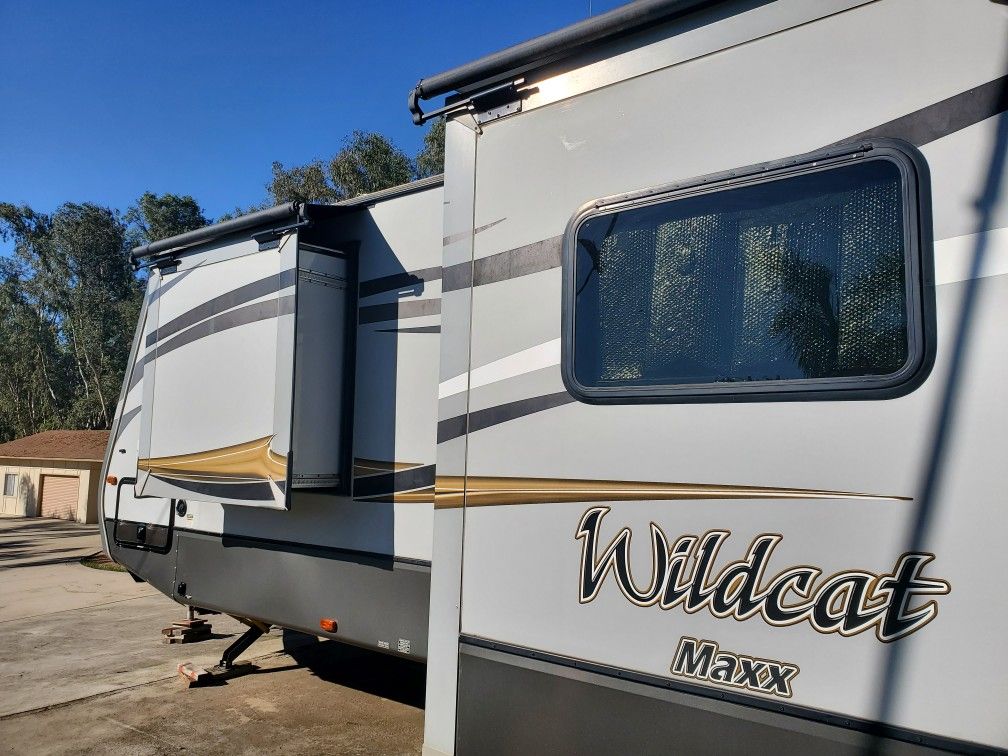 2016 Forest River Wildcat MAXX T28RKX All weather for Sale in Valley ...