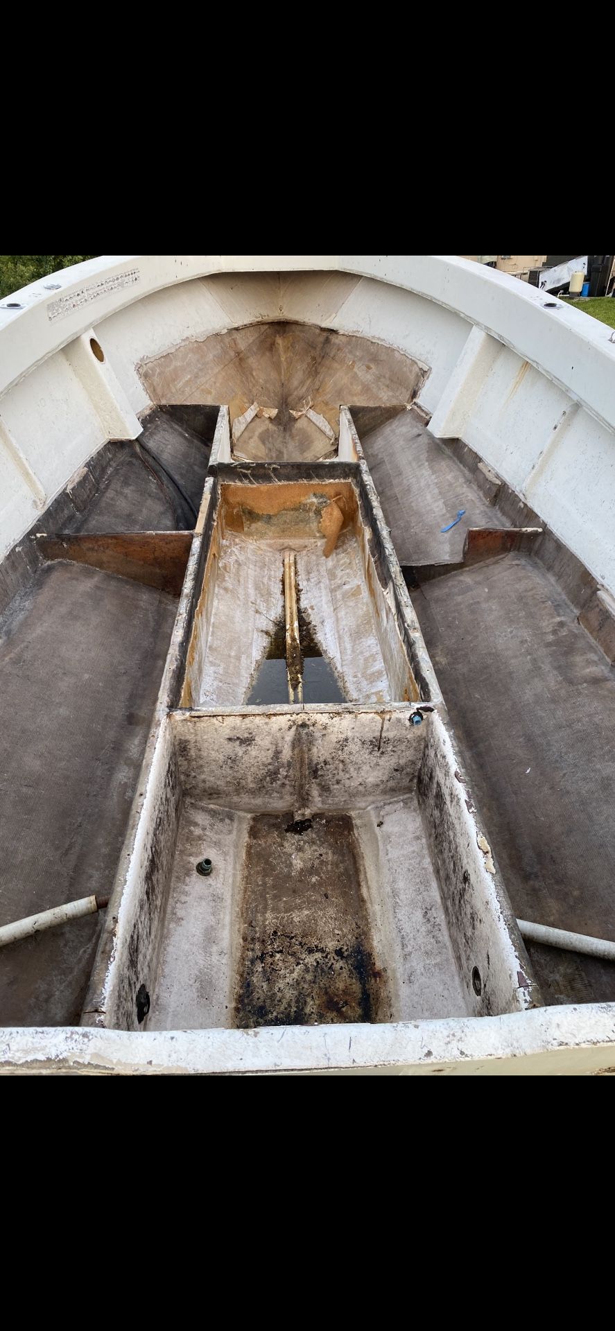 21 Ft Michael Fitz High V Hull w/ New Gas Tank. for Sale in Delray ...