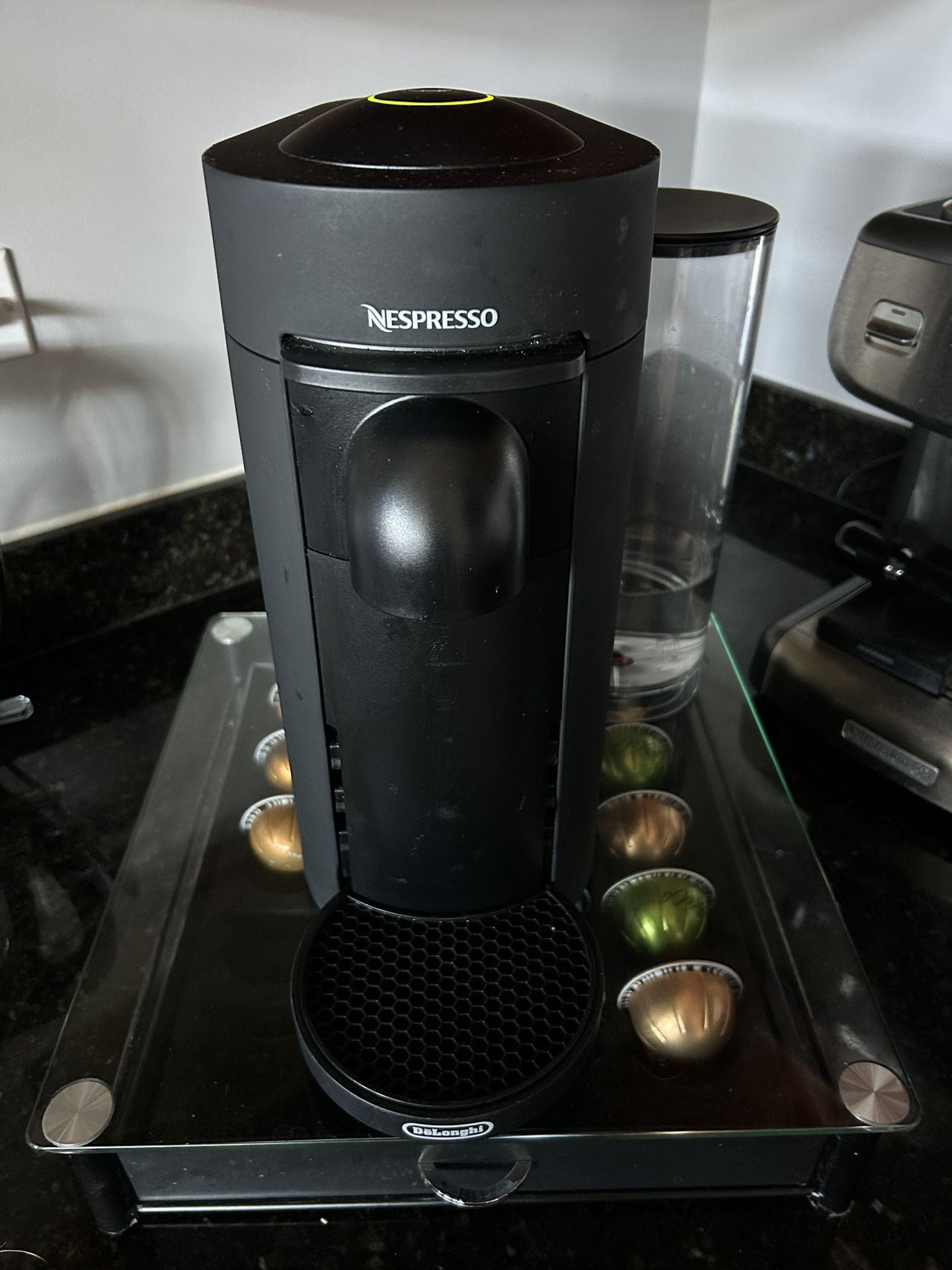 Nespresso Vertuo Plus Coffee Machine for Sale in Chicago, IL - OfferUp