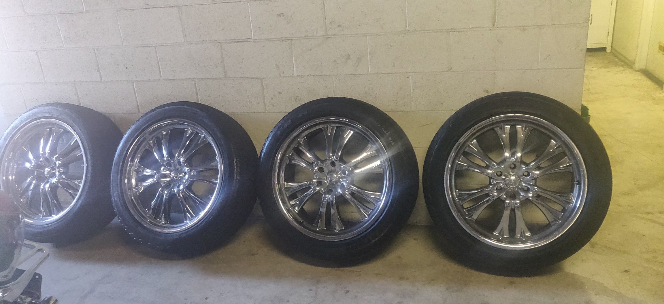 22 inch 6 lug Ford rims and tires for Sale in San Pedro, CA - OfferUp