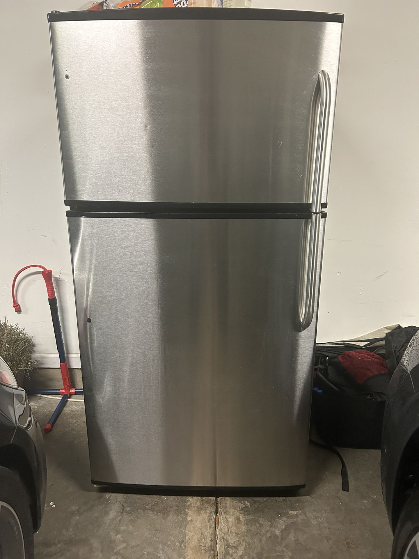 General Electric Refrigerator for Sale in Charlotte, NC - OfferUp