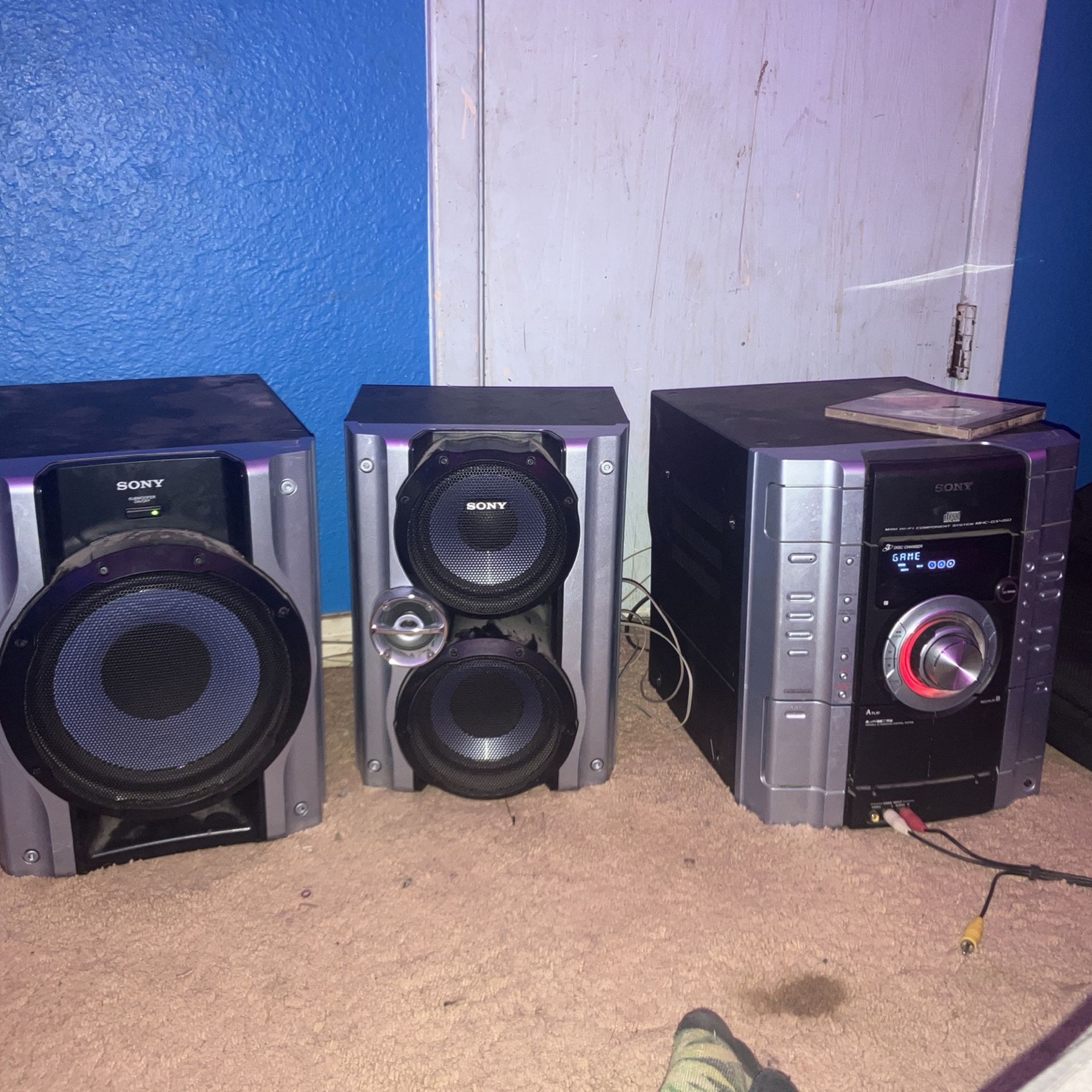 Sony Stereo System With Subwoofer