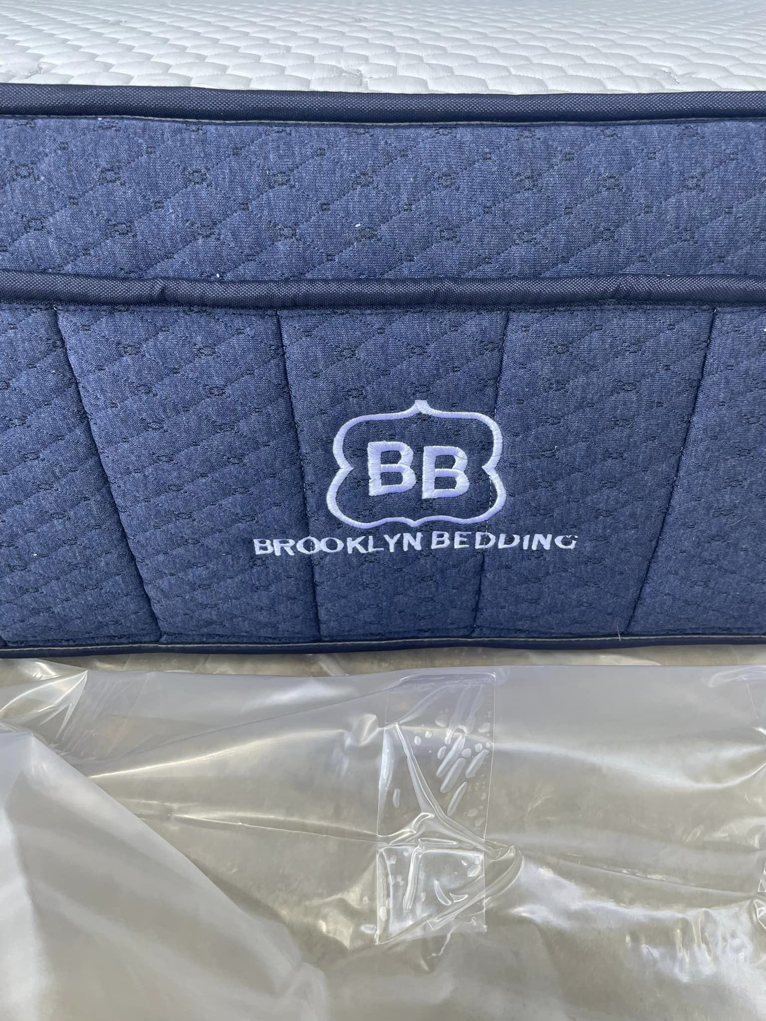 Brooklyn Bedding Aurora Luxe Cooling Queen Mattress for Sale in Tempe ...