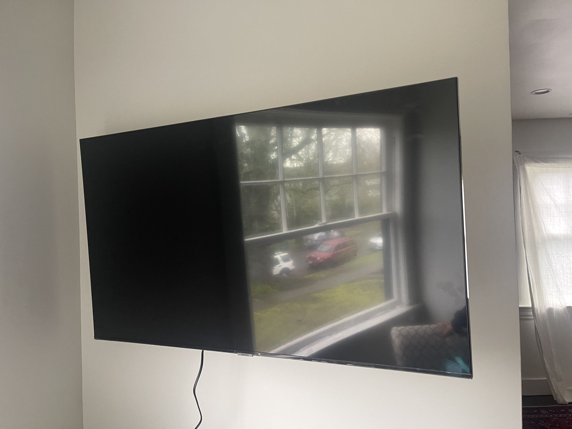 Free Samsung 50 Inch Color Display Unit. Retails For Over 600z for Sale ...