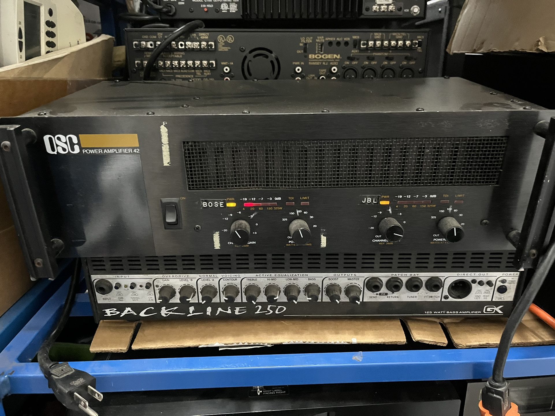 QSC a42 power amplifier tested turns on Vintage Old Style Heavy Duty ...