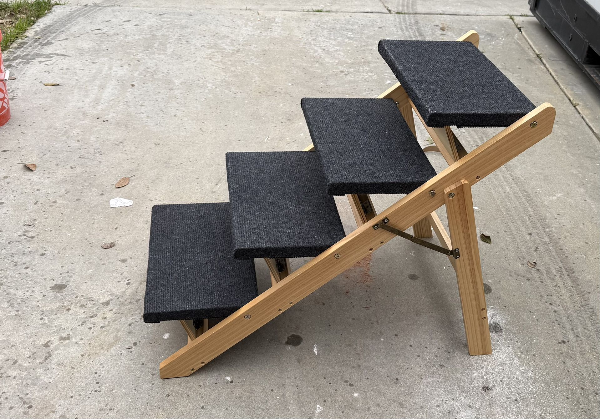Fold Up Dog Stairs Free for Sale in Whittier, CA - OfferUp