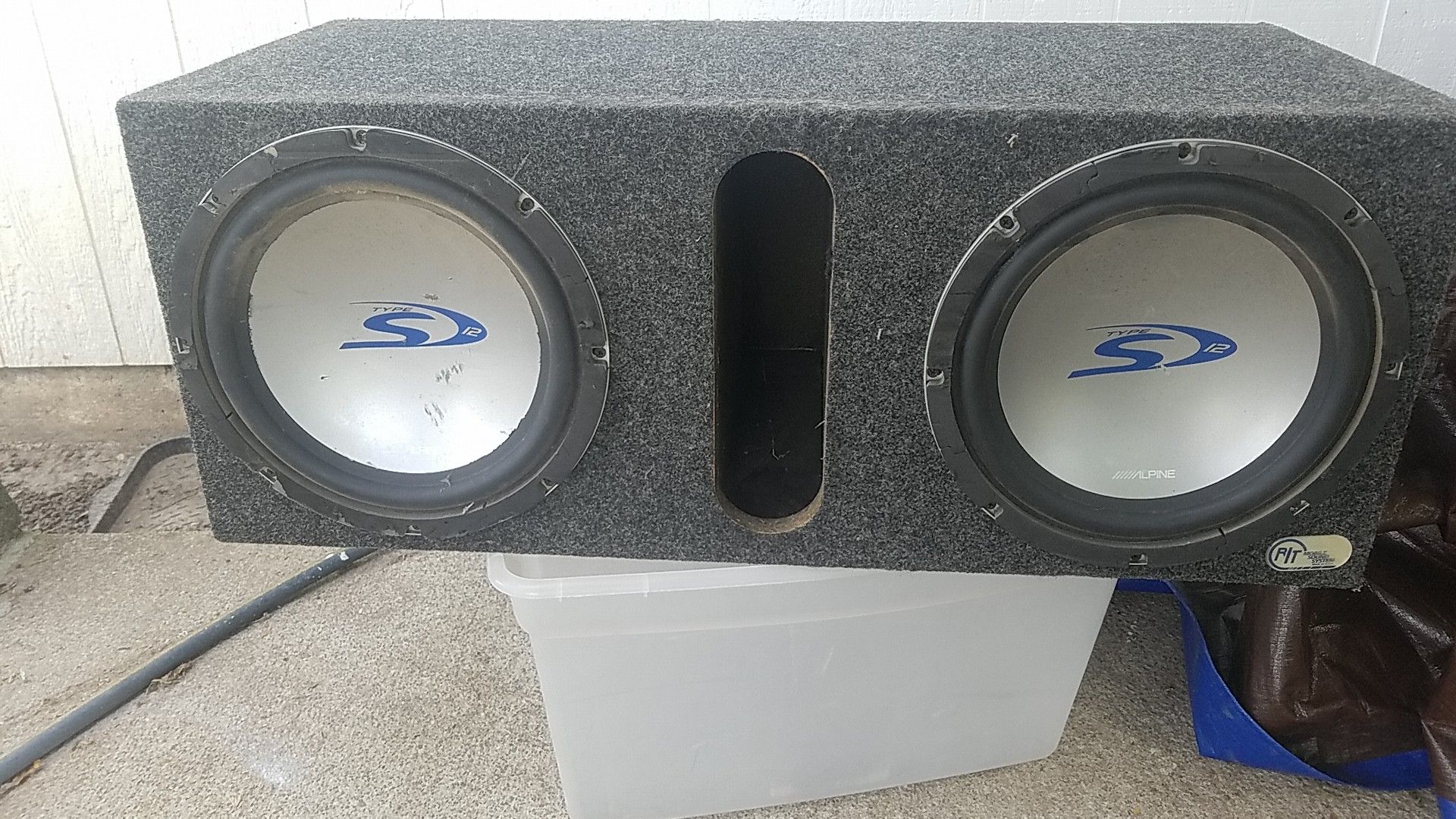 Mobile kicker box speaker Alpine 34 1/2 long by 15 1/2 deep for Sale in ...