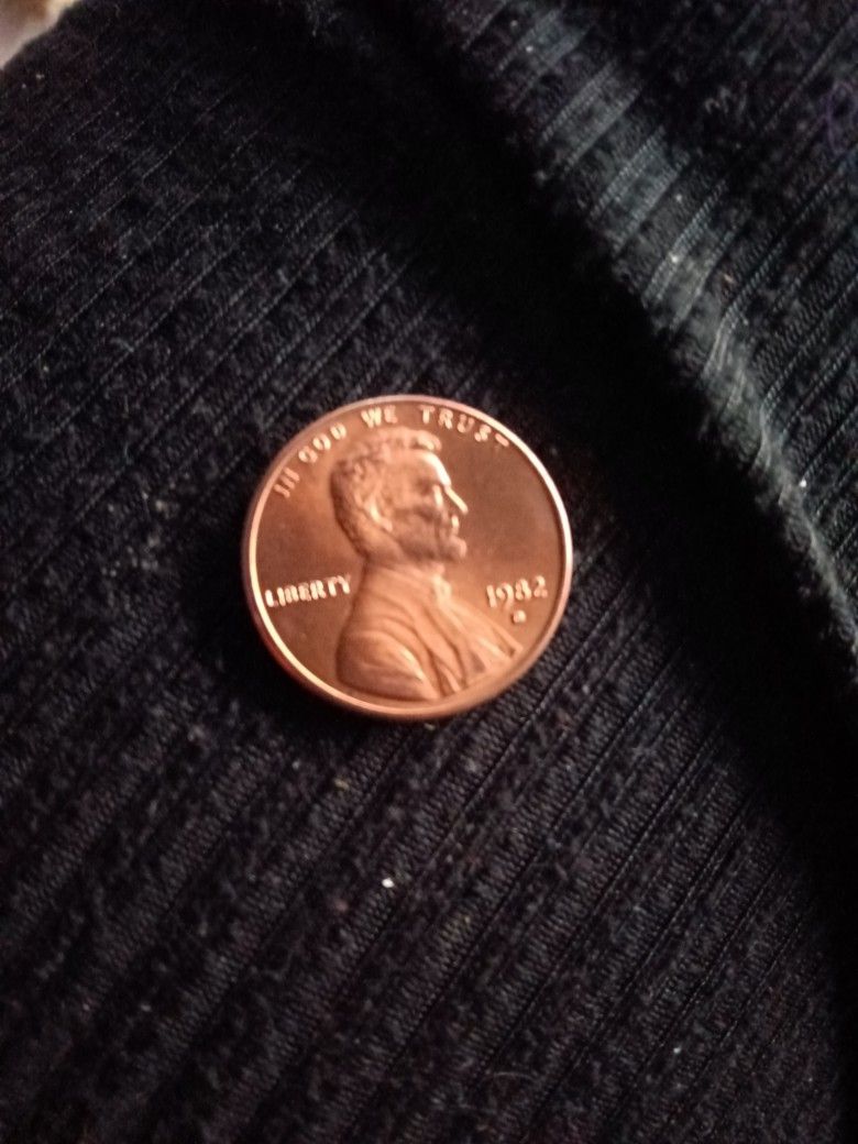 1982 D Small Date Copper Plated Zinc Penny(Mint Condition) for Sale in Long Beach, CA - OfferUp