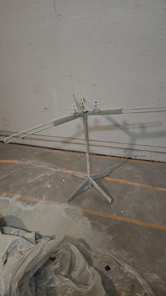 Cabinet Spray Rack, Rotating for Sale in Mesa, AZ - OfferUp