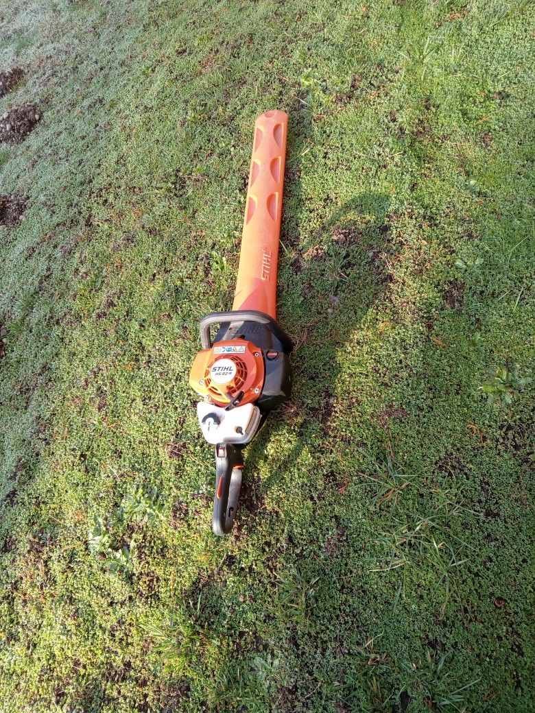 Stihl Hs82r Hedge Trimmer for Sale in Puyallup, WA - OfferUp