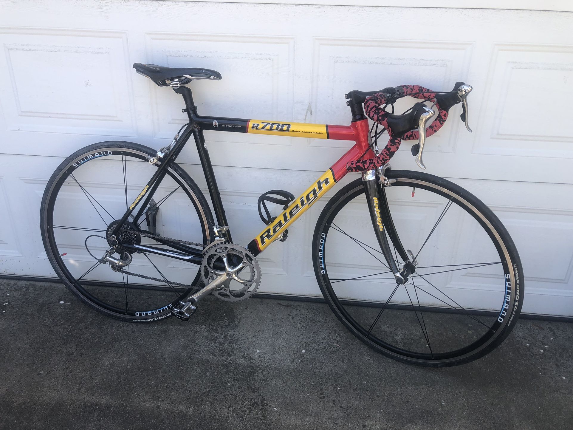 Raleigh R700 Road Competition Bicycle 2001 53 cm for Sale in San Diego ...