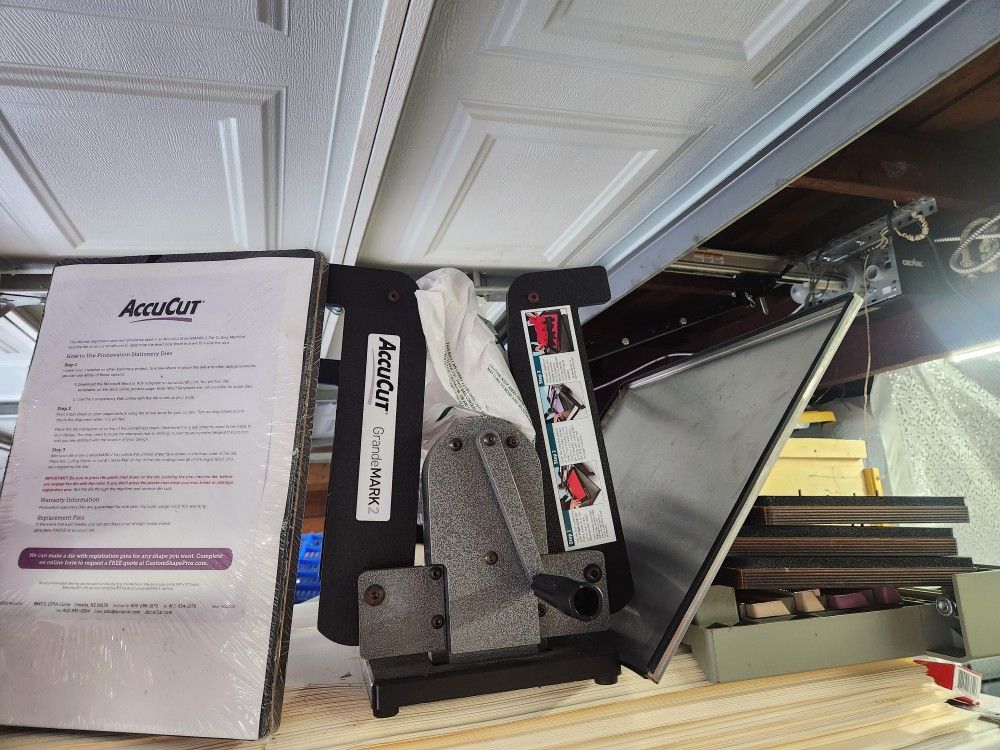 Accucut Paper Cutter for Sale in Bellflower, CA - OfferUp