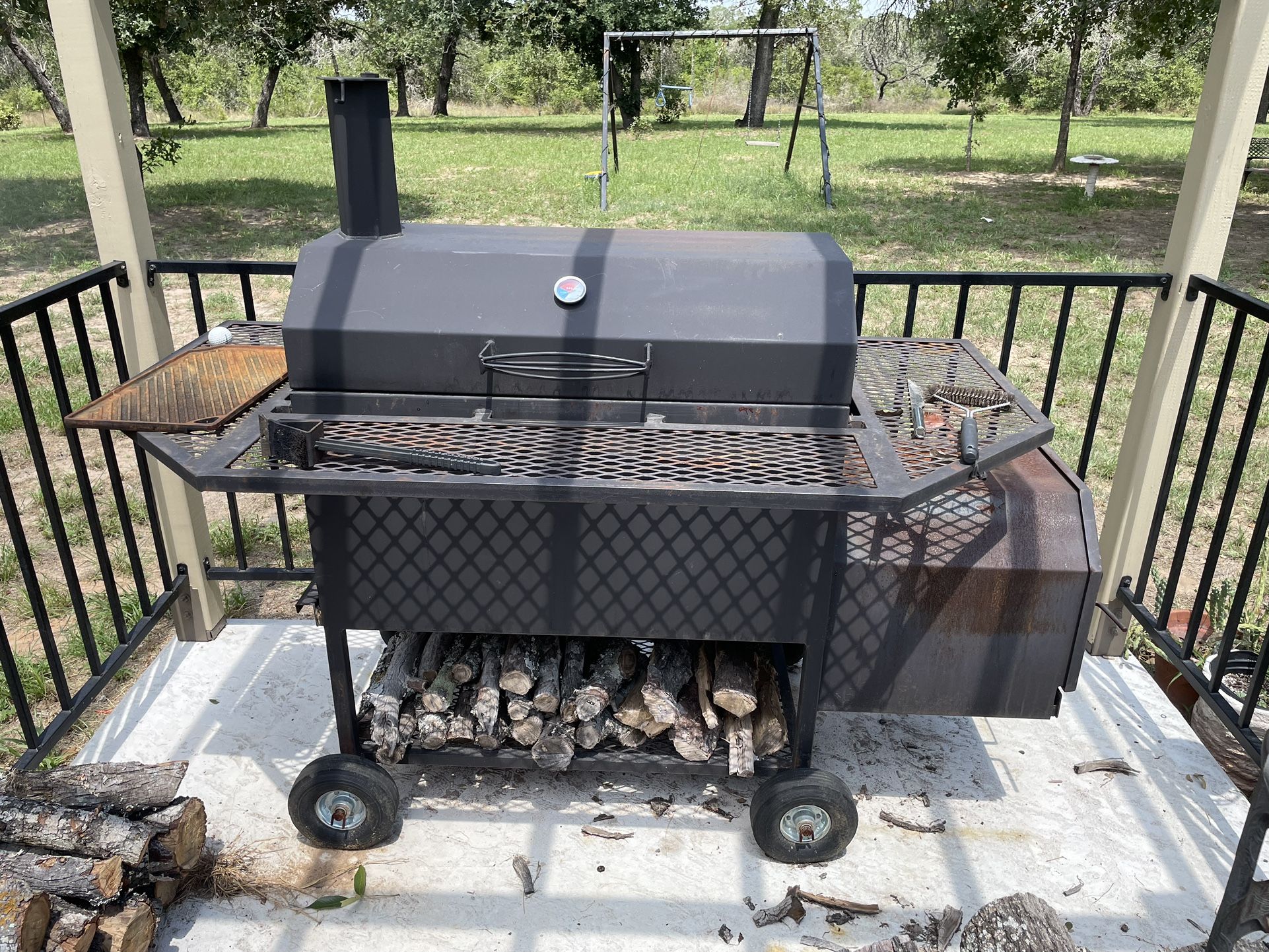 Solid BBQ Pit Smoker for Sale in Poteet, TX - OfferUp