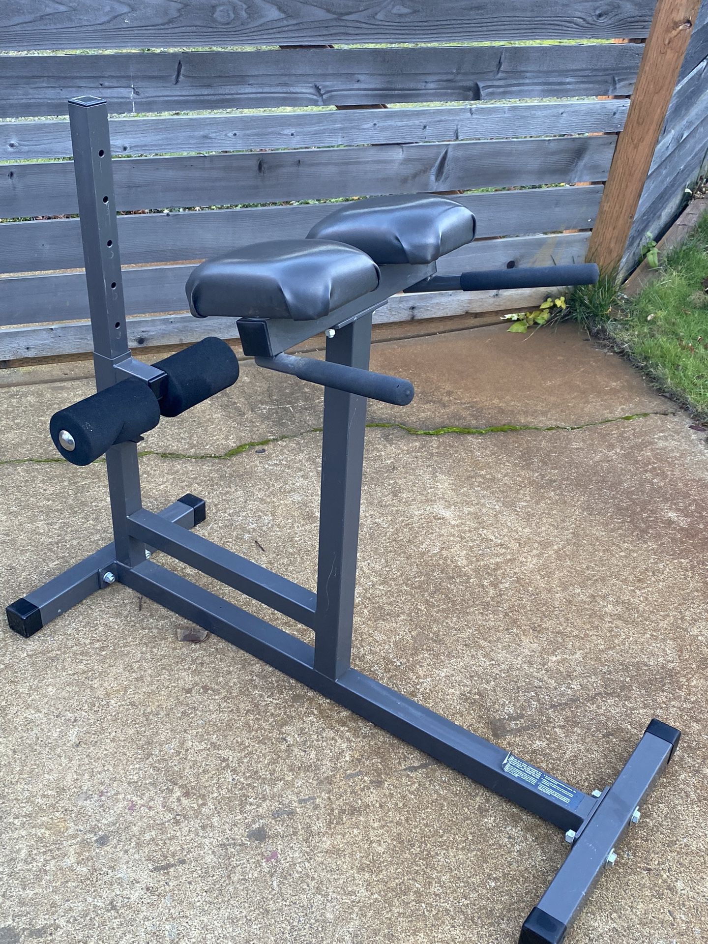 Roman Chair Hyper extension Bench for Sale in Ruston, WA - OfferUp