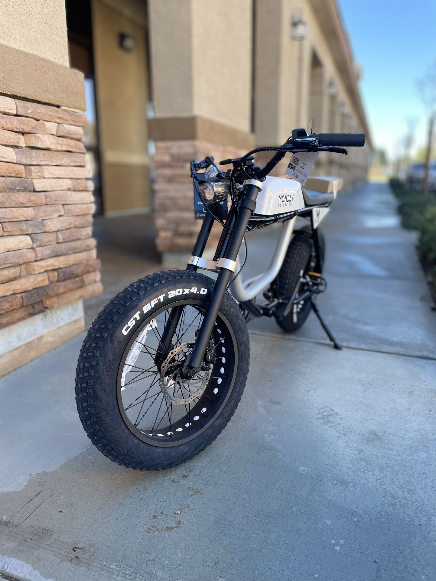 Monday Motorbikes Electric EBike for Sale in Fontana, CA - OfferUp