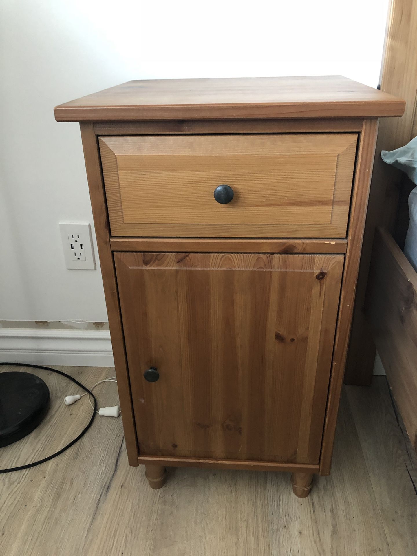 Ikea Hemnes nightstand for Sale in San Diego, CA - OfferUp