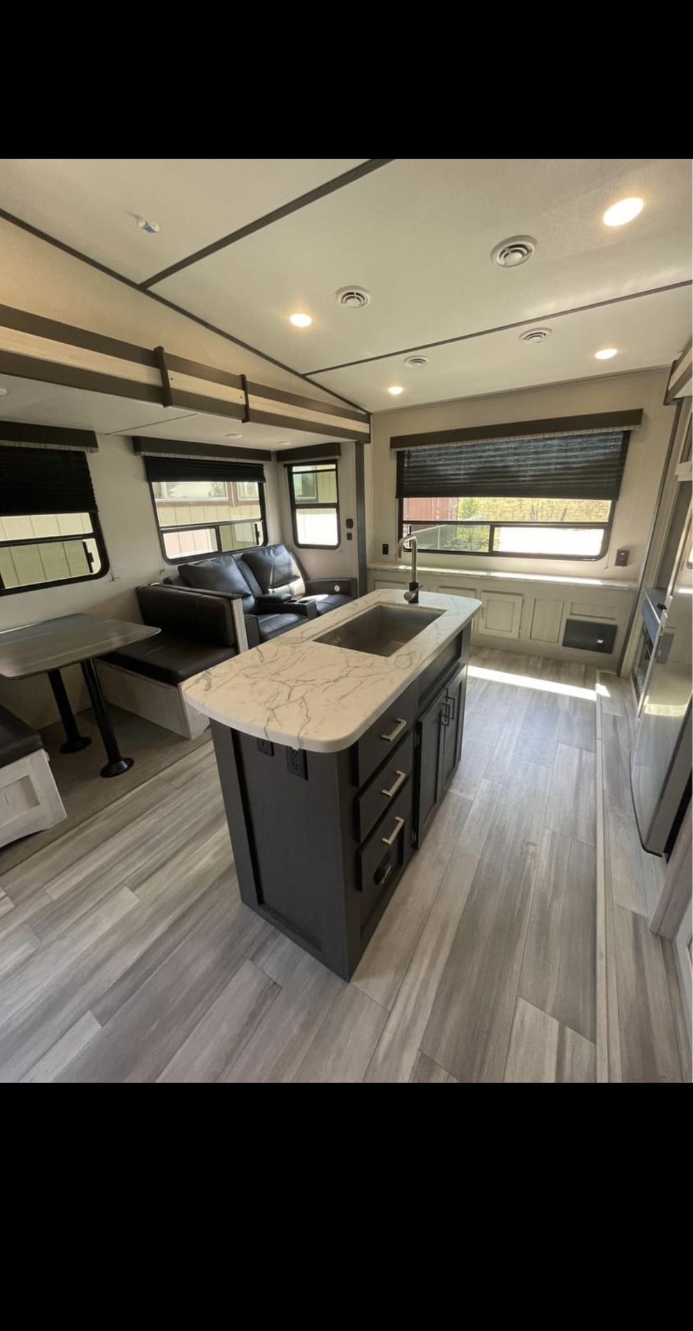 2022 Keystone Sprinter 31 MB for Sale in Anaheim, CA - OfferUp