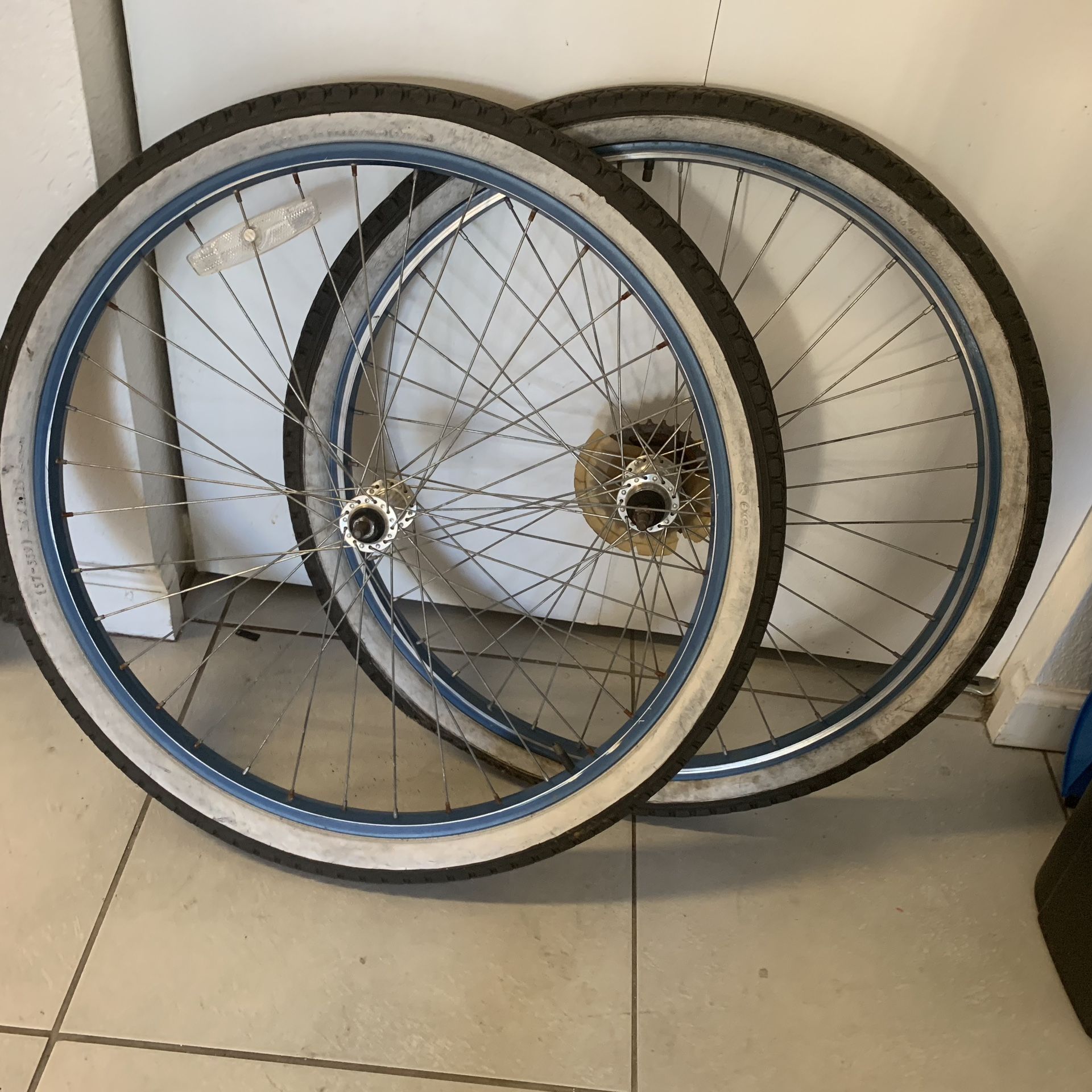 Two Beach cruiser wheels “26 inches for Sale in Fort Lauderdale, FL ...