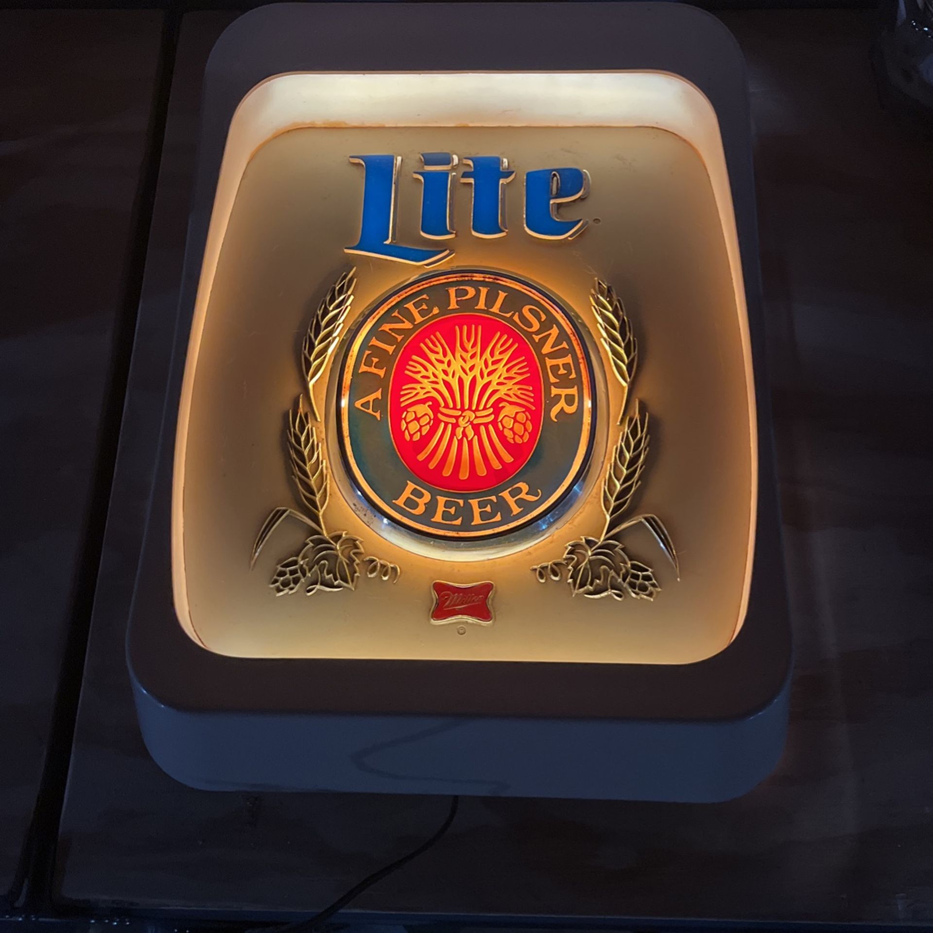 VINTAGE Miller Lite Sign 14”x18” Works New Bulb for Sale in Oak Forest ...