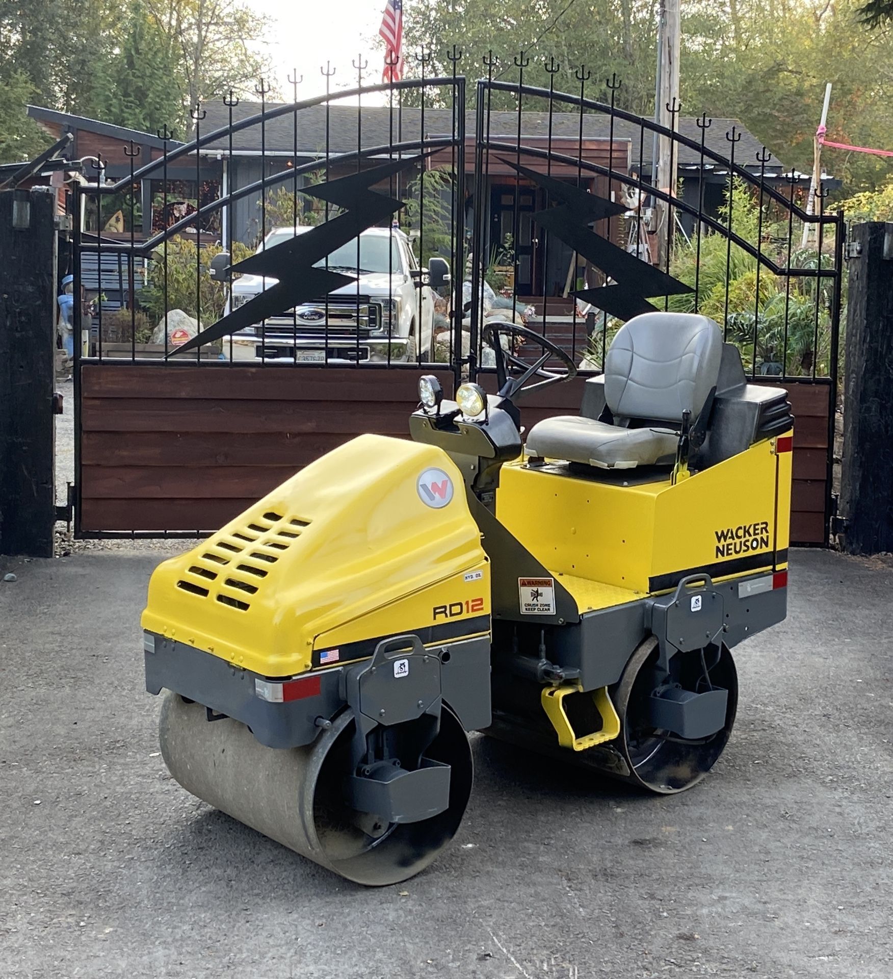 Wacker Vibrating Double Drum Roller for Sale in Lake Stevens, WA - OfferUp