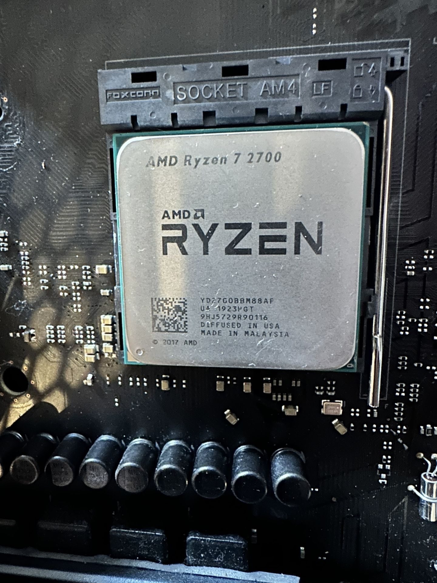 Gaming PC Case w/ ROG B450-F Motherboard And Ryzen 7 2700 ATX COMPUTER ...