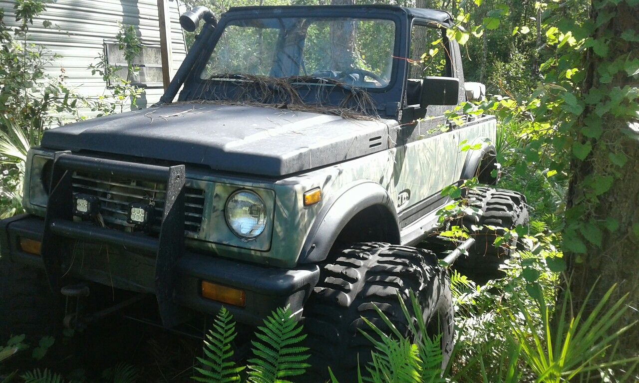 Suzuki Samurai Mud Truck