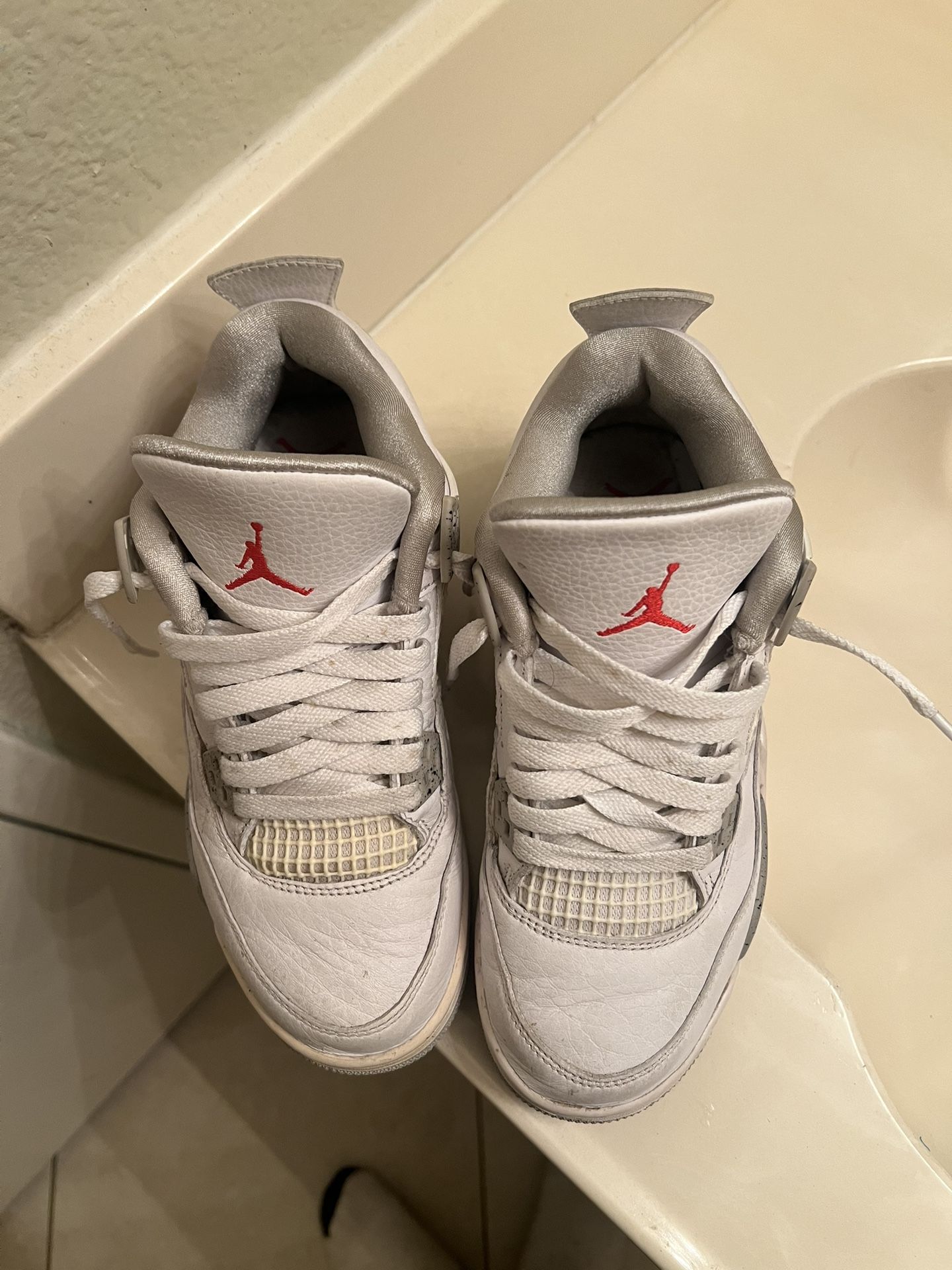 Jordan 4s Oreos for Sale in Victorville, CA - OfferUp