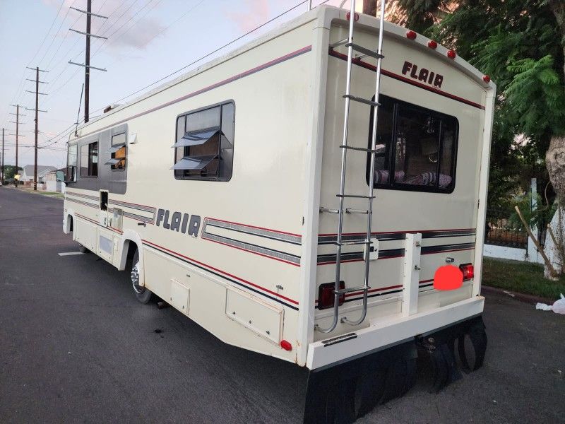 MOTORHOME. FLAIR.AÑO 1992.RV for Sale in Los Angeles, CA - OfferUp