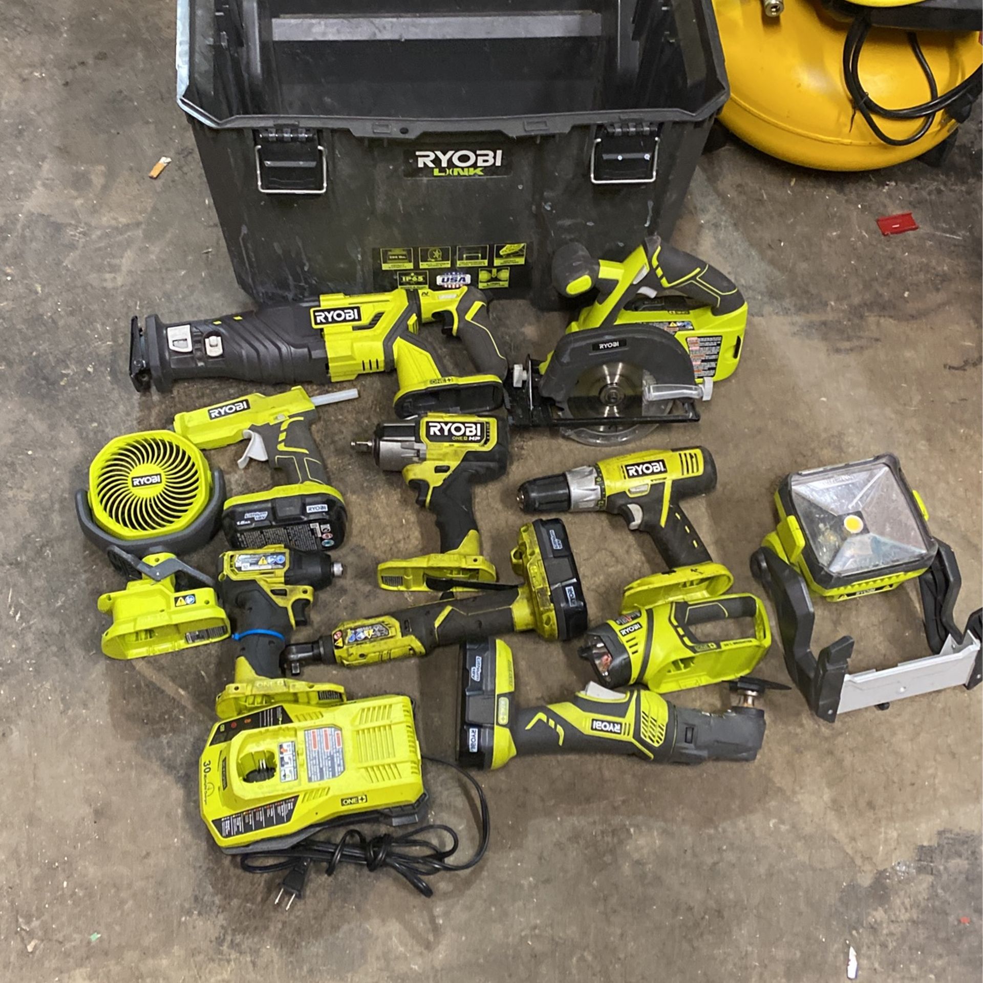 Ryobi plus one tool set for Sale in Seattle, WA - OfferUp