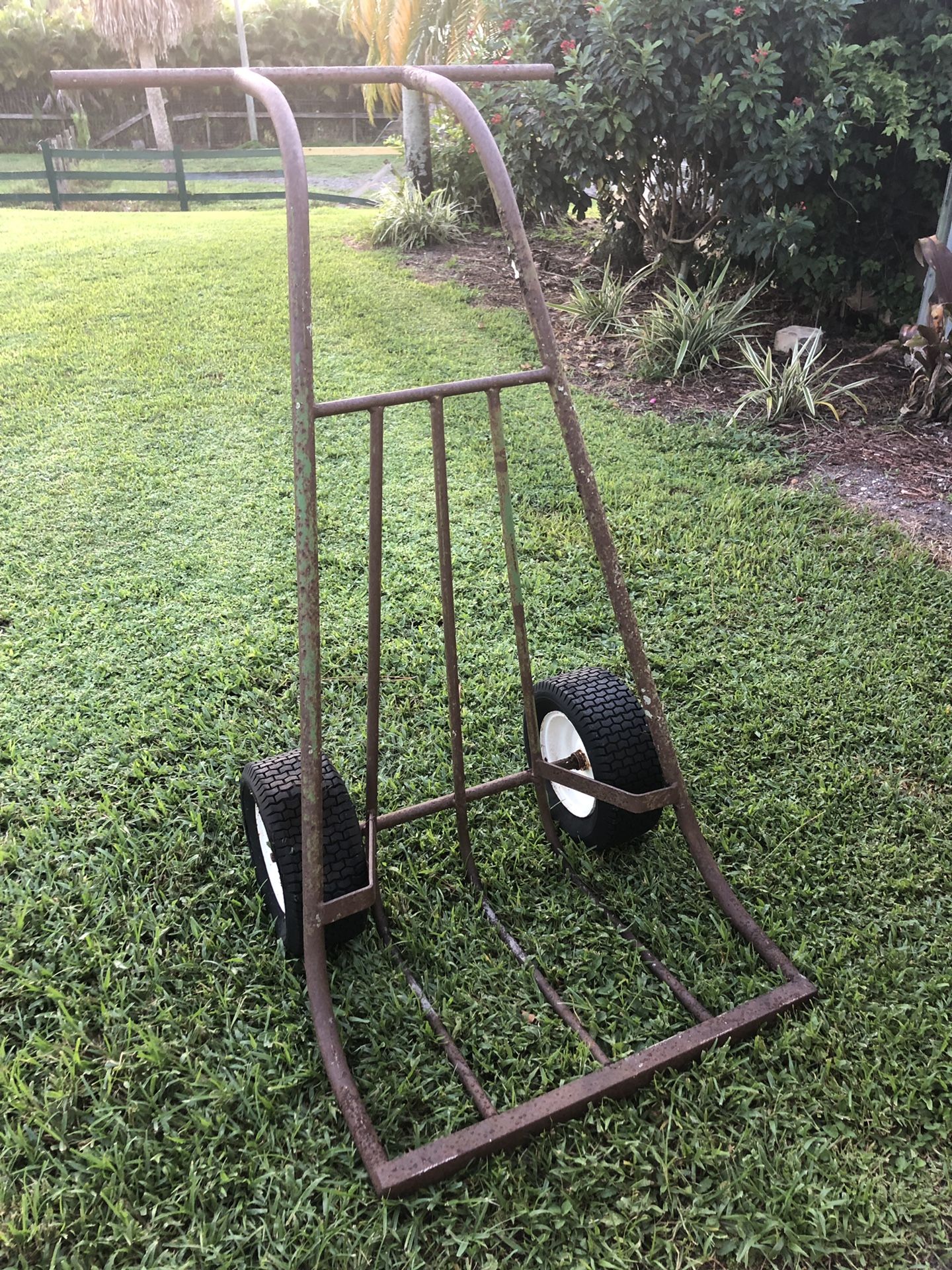 Large tree dolly for Sale in Loxahatchee, FL - OfferUp