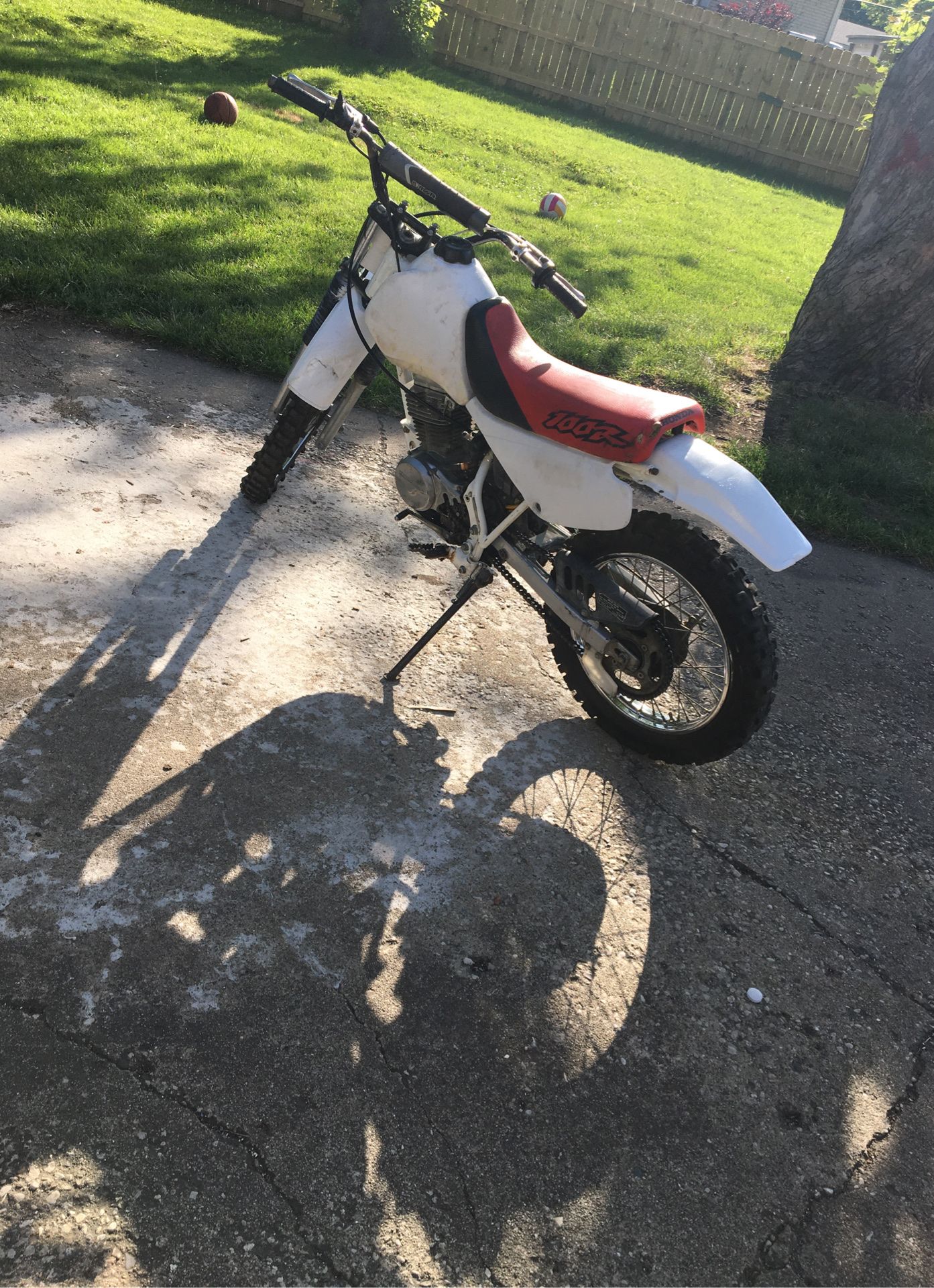 1998 xr100 Honda dirt bike it will only start if you push start new ...