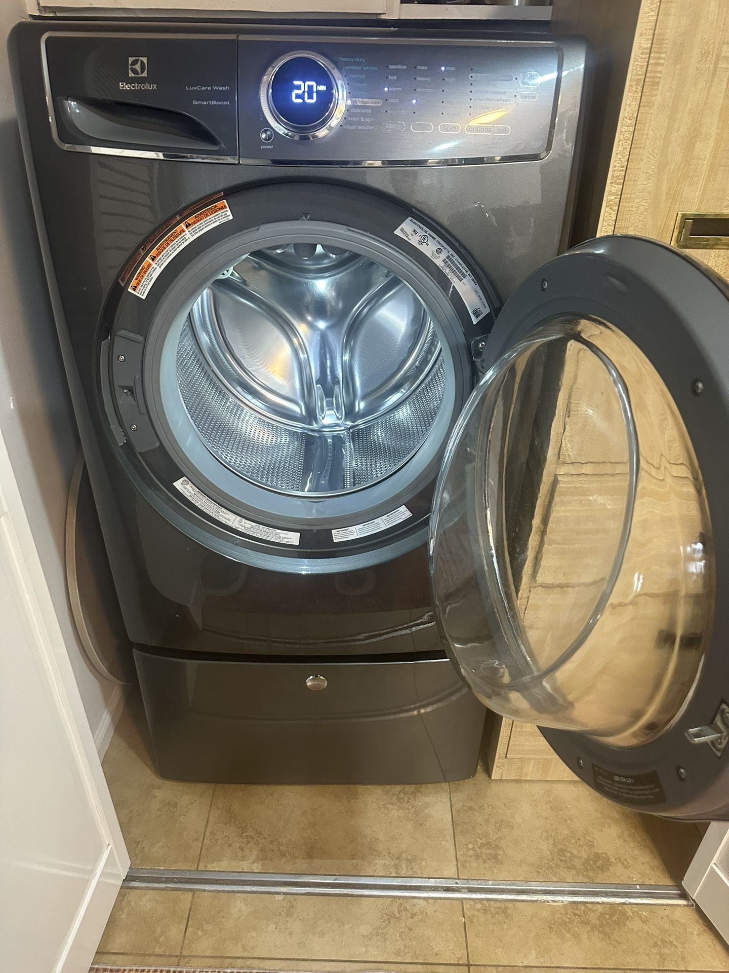 Electrolux Strong Washing Machine for Sale in Glendale, AZ - OfferUp