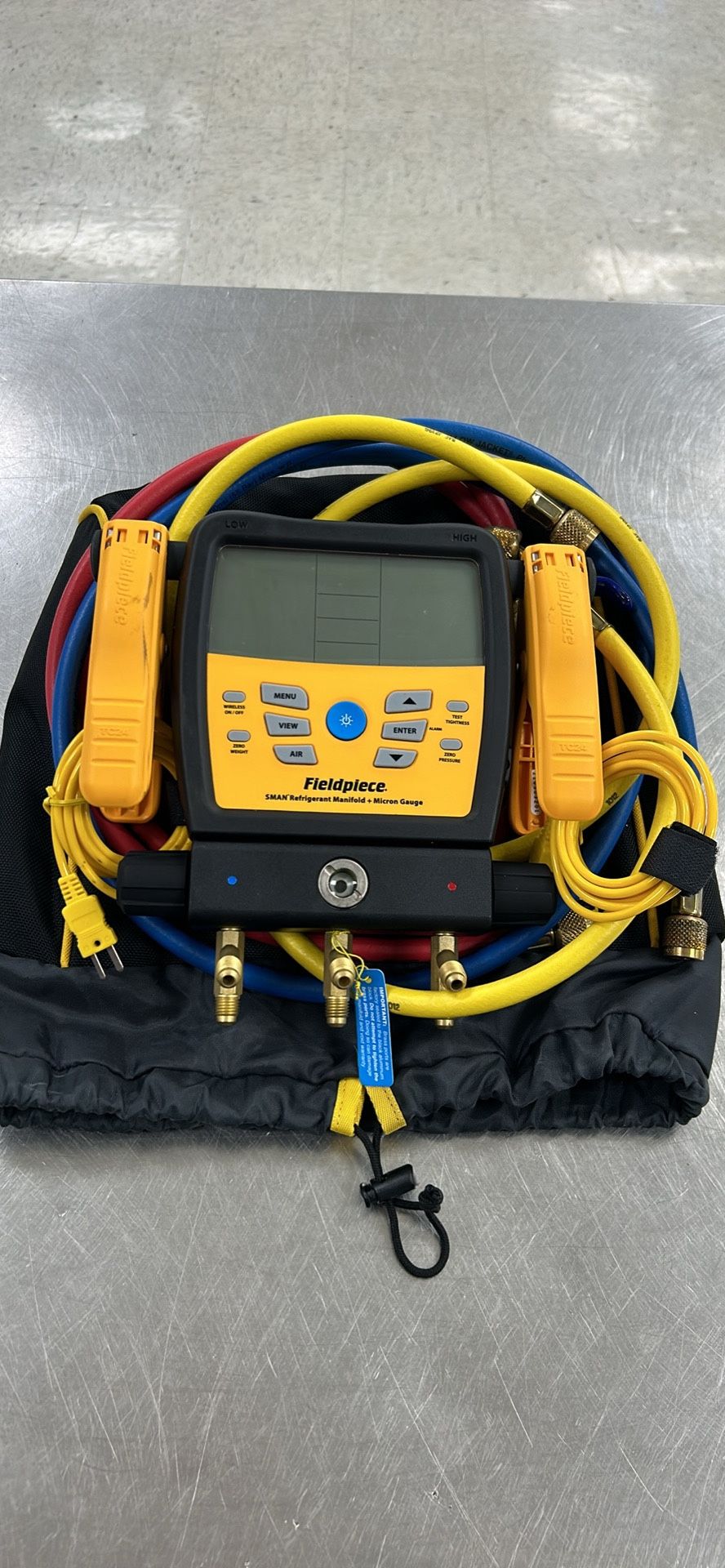 Fieldpiece SM480V 3 -port SMAN Refrigerant Manifold With Micron Gauge ...