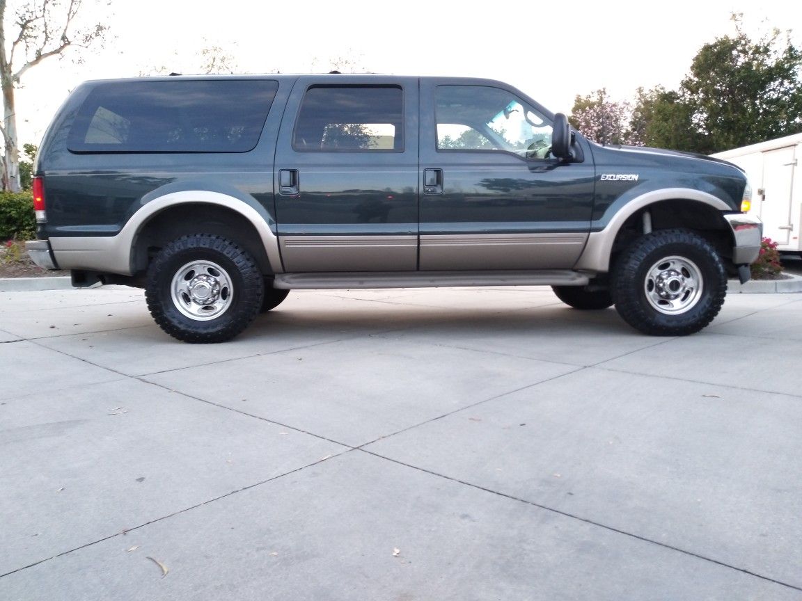 2000 Ford Excursion for Sale in Lake Forest, CA - OfferUp