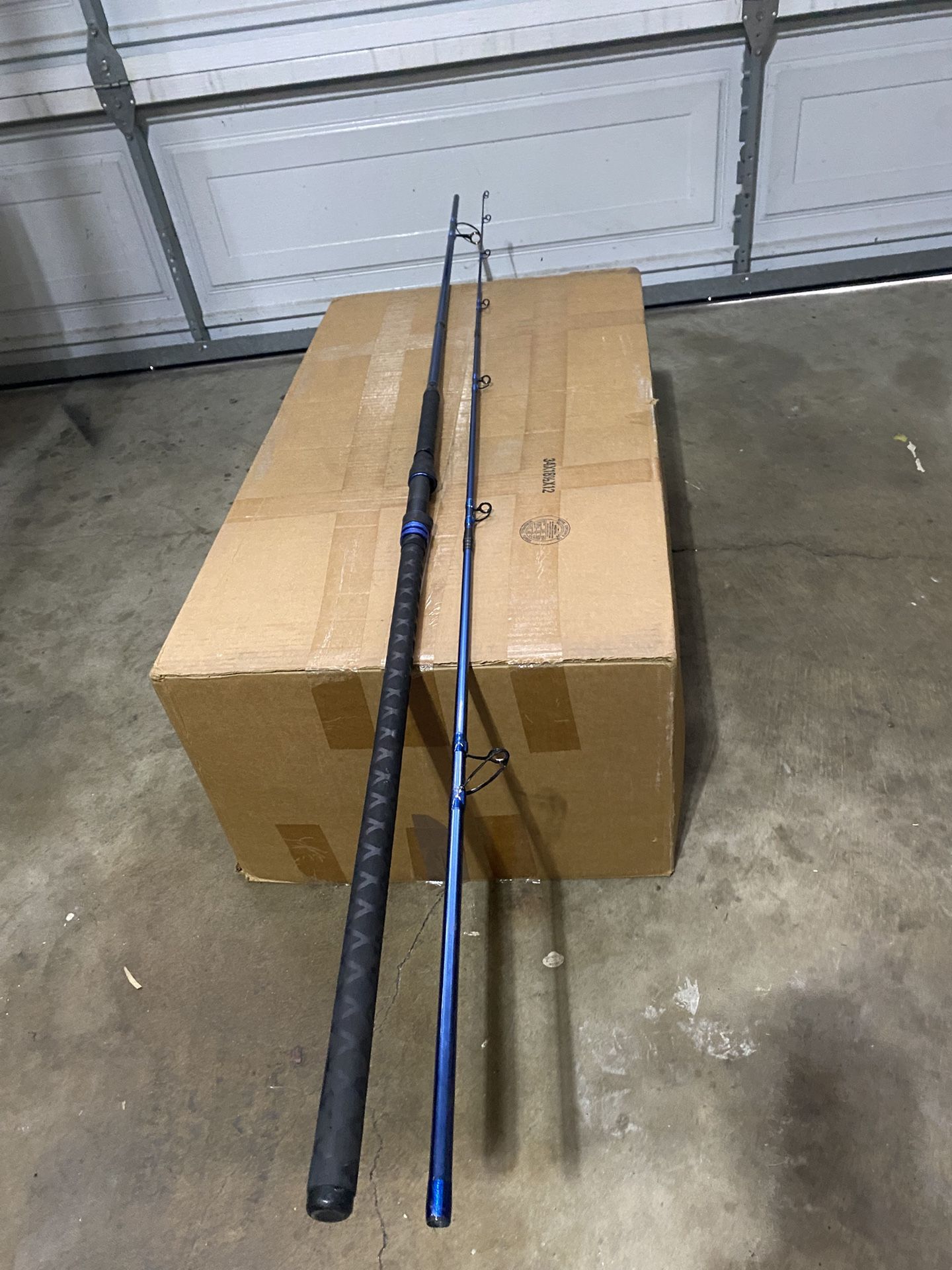 Okuma Surf Fishing Rod 11ft for Sale in Los Angeles, CA - OfferUp